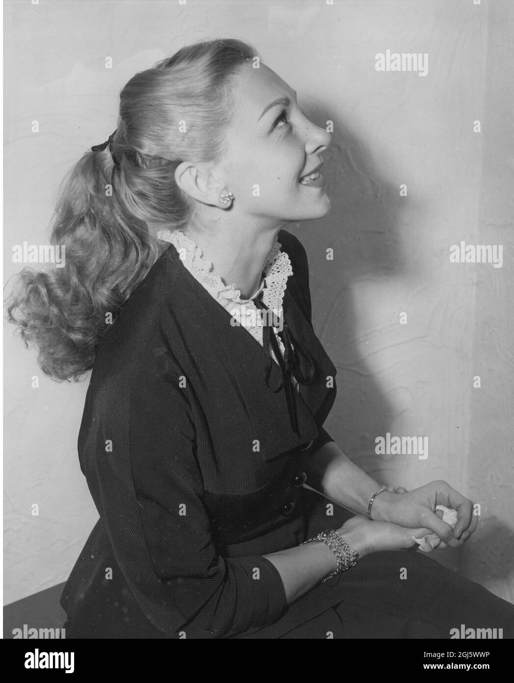 Actress Belita 60 Photos - Moonagedaydream.film