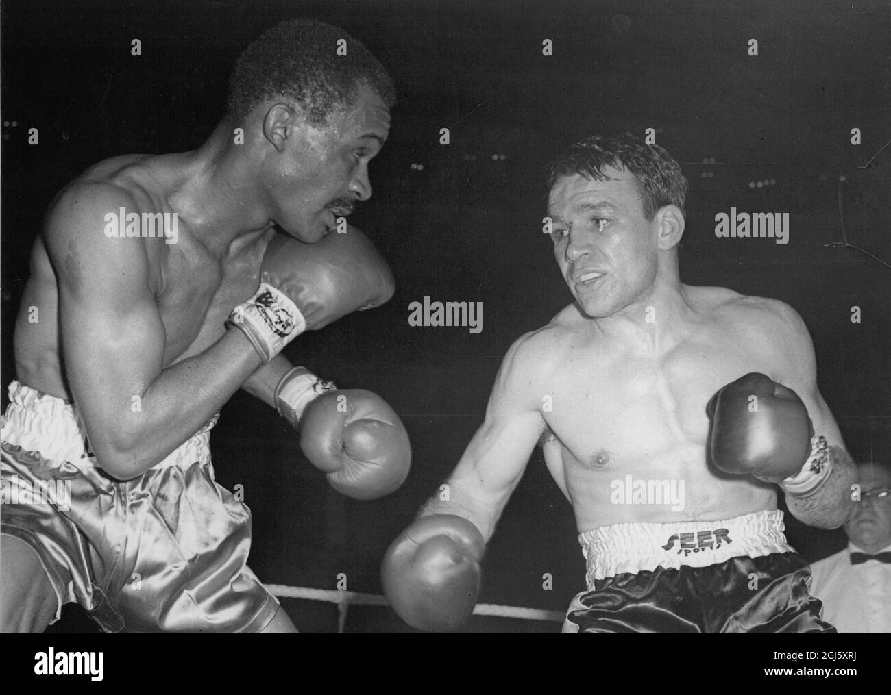 Boxing rounds hi-res stock photography and images - Alamy