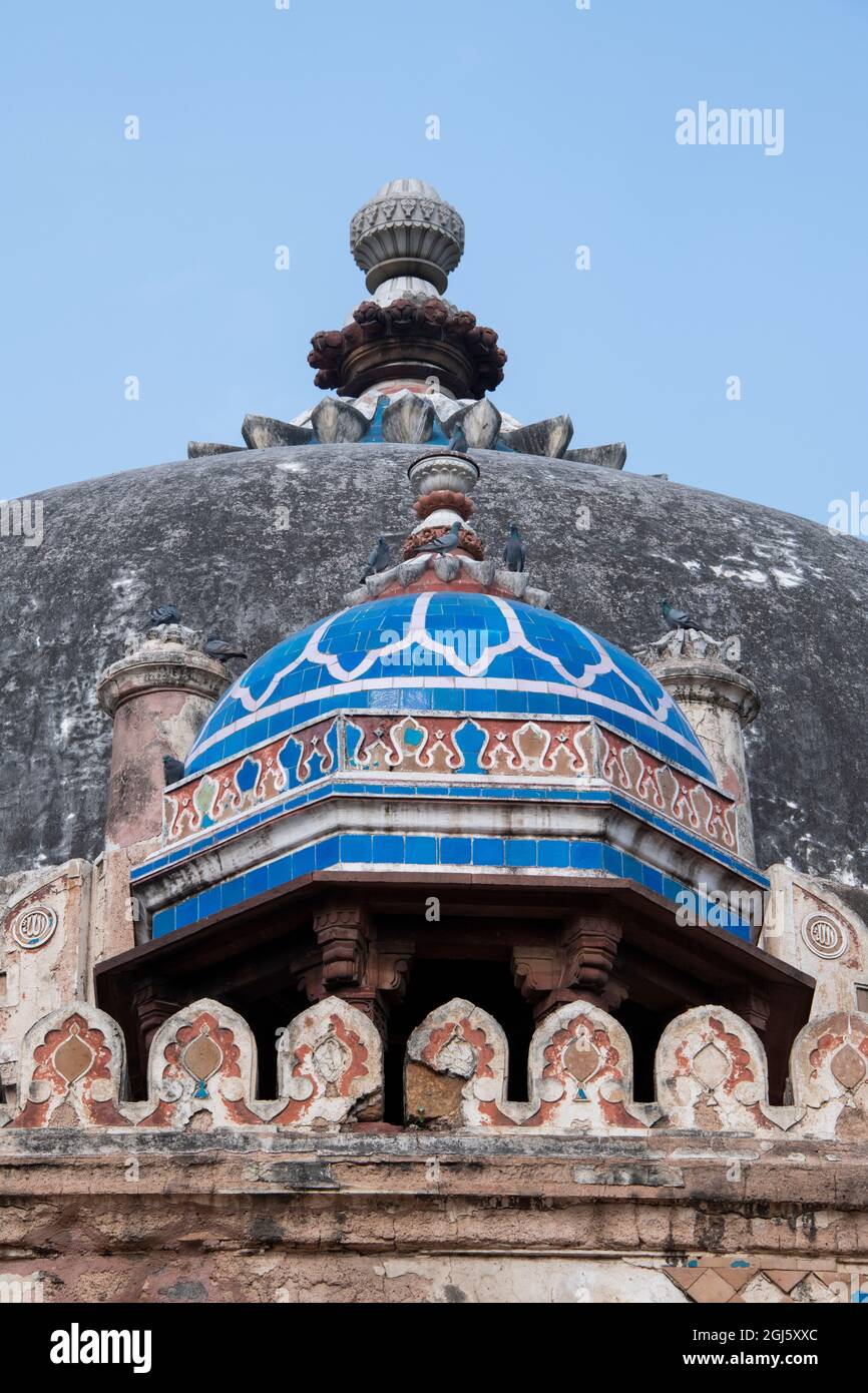 India, Delhi. Isa Khan Tomb, circa 1547, built in octagonal shape ...