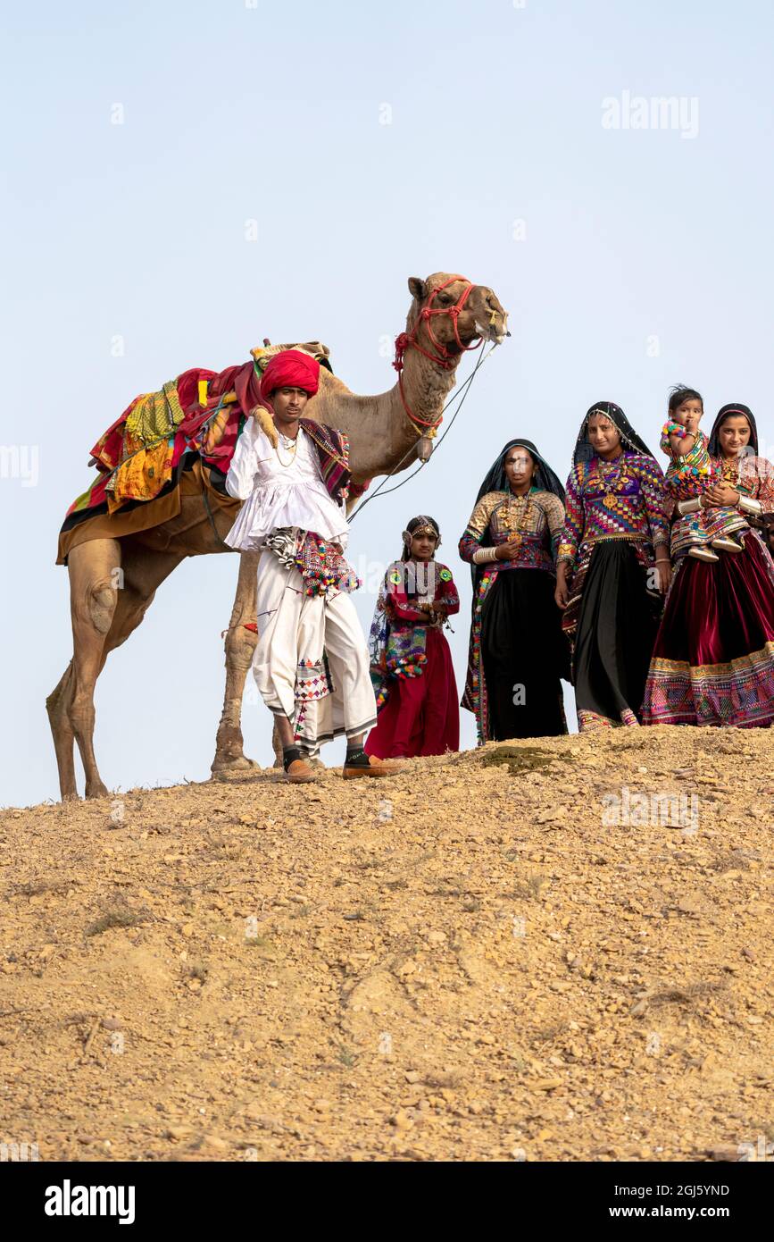 India, Gujarat, Bhuj, Great Rann of Kutch, Tribe. Members of the tribe ...