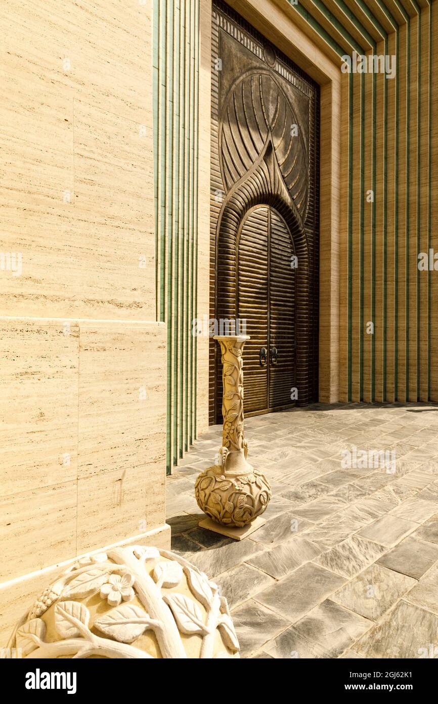Golden mosque qatar hi-res stock photography and images - Alamy