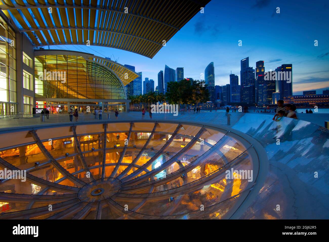 Street level gallery hi-res stock photography and images - Alamy