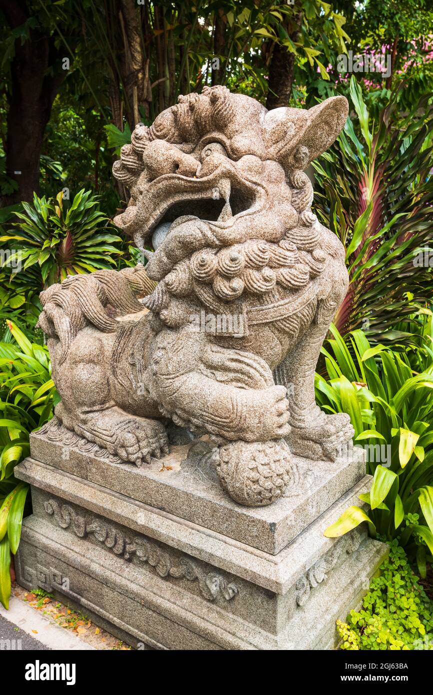 Chinese lion statue, Gardens by the Bay, Singapore Stock Photo - Alamy