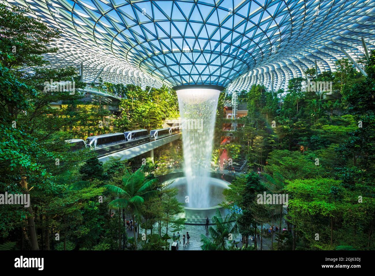 Jewel indoor waterfall at Changi Airport, Singapore Stock Photo - Alamy