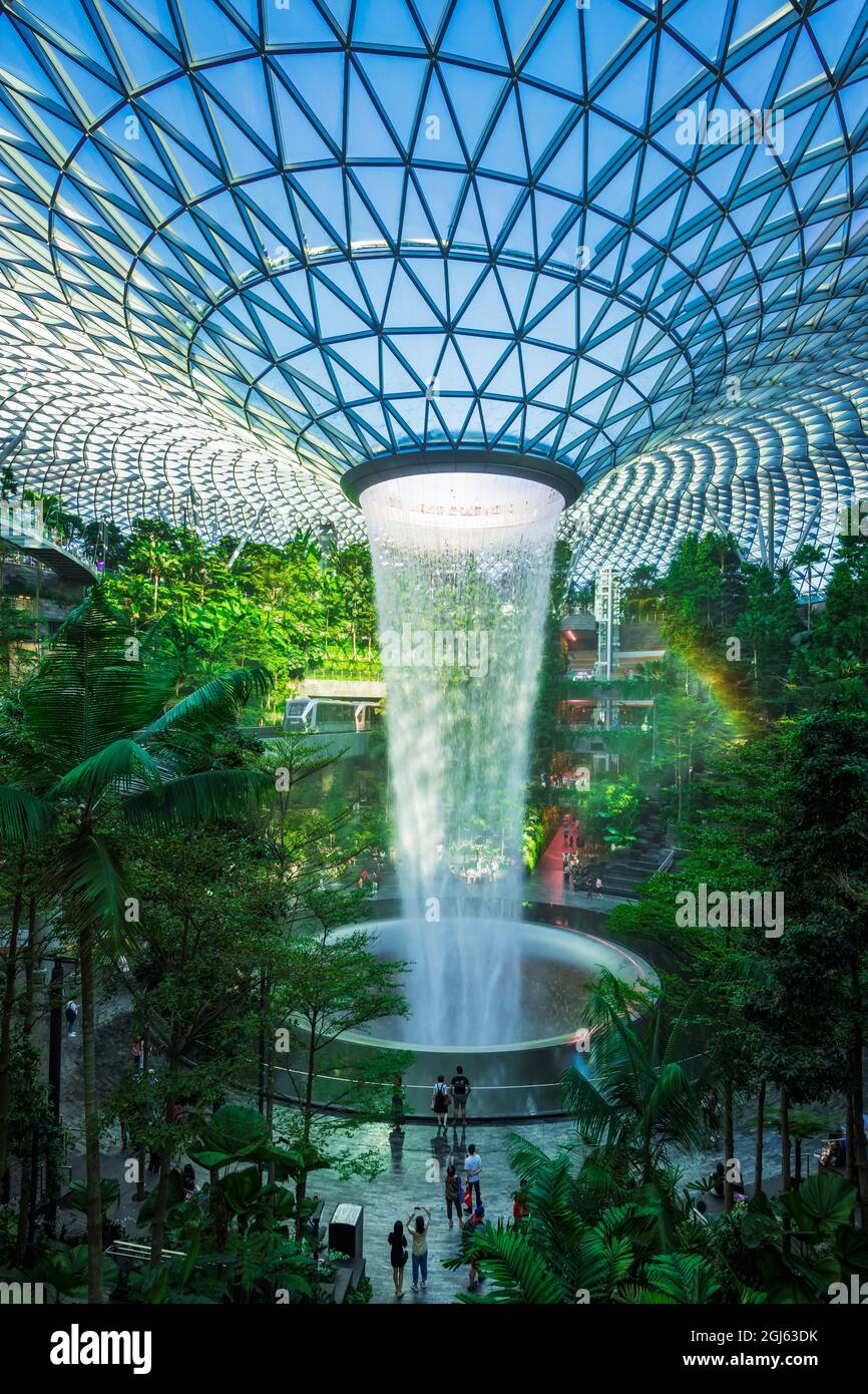 Jewel indoor waterfall at Changi Airport, Singapore Stock Photo - Alamy