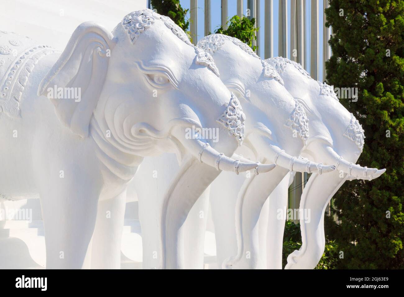Thailand. Royal Park Ratchaphruek. Temple with white elephants Stock ...