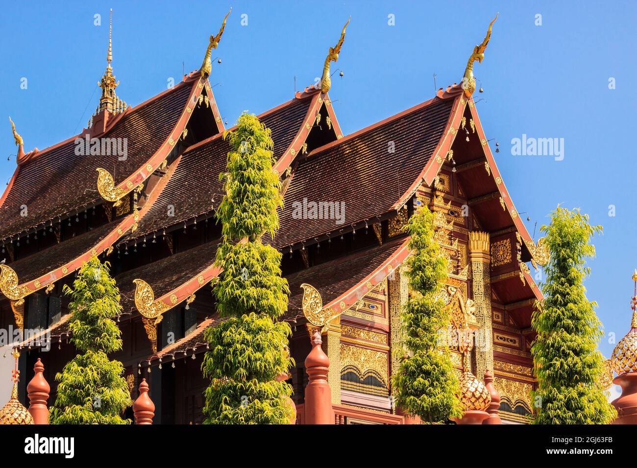 Thailand. Royal Park Ratchaphruek. Roof of a temple Stock Photo - Alamy