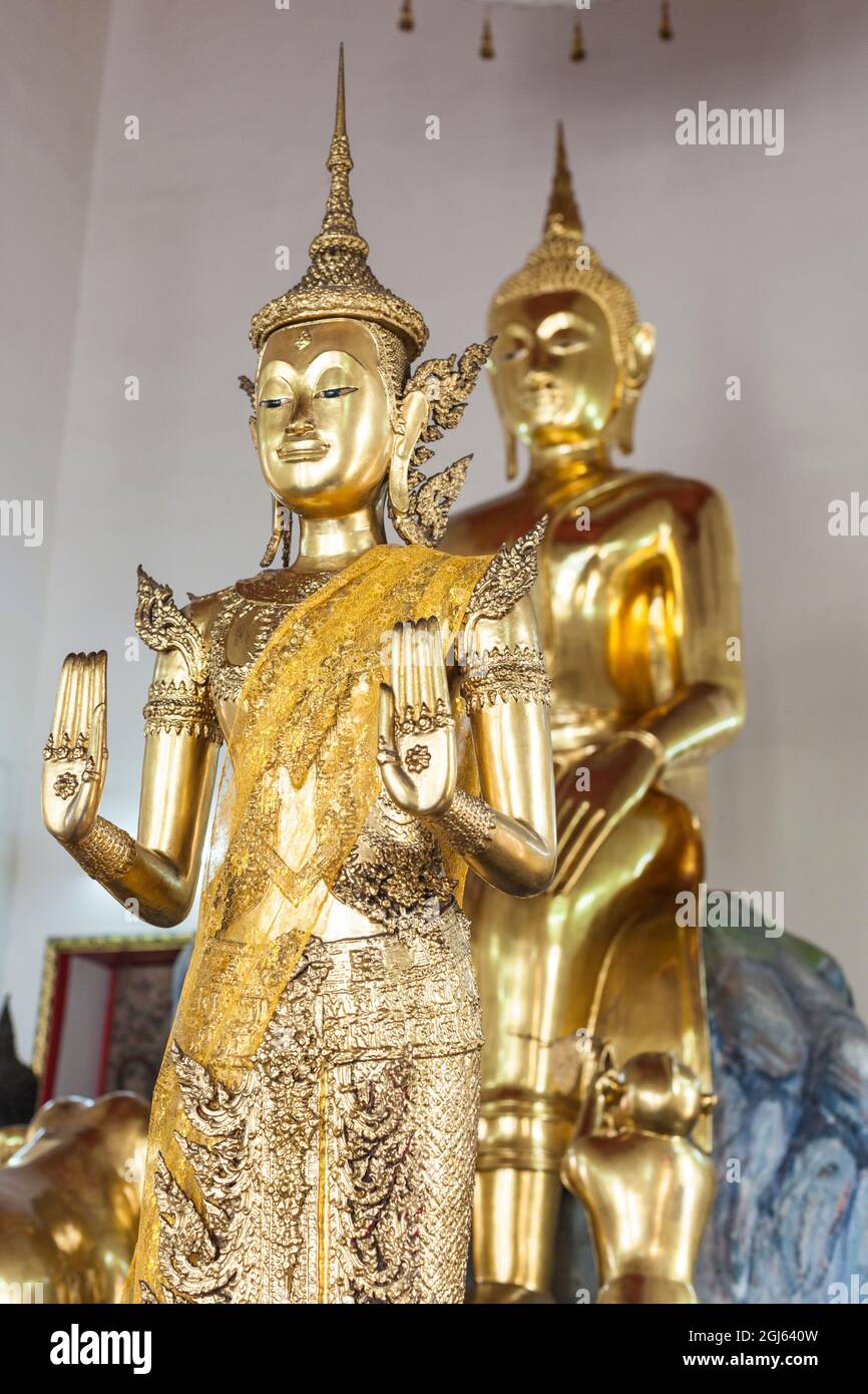 Thailand, Bangkok. Ko Ratanakosin, Wat Pho, buddha statue Stock Photo - Alamy