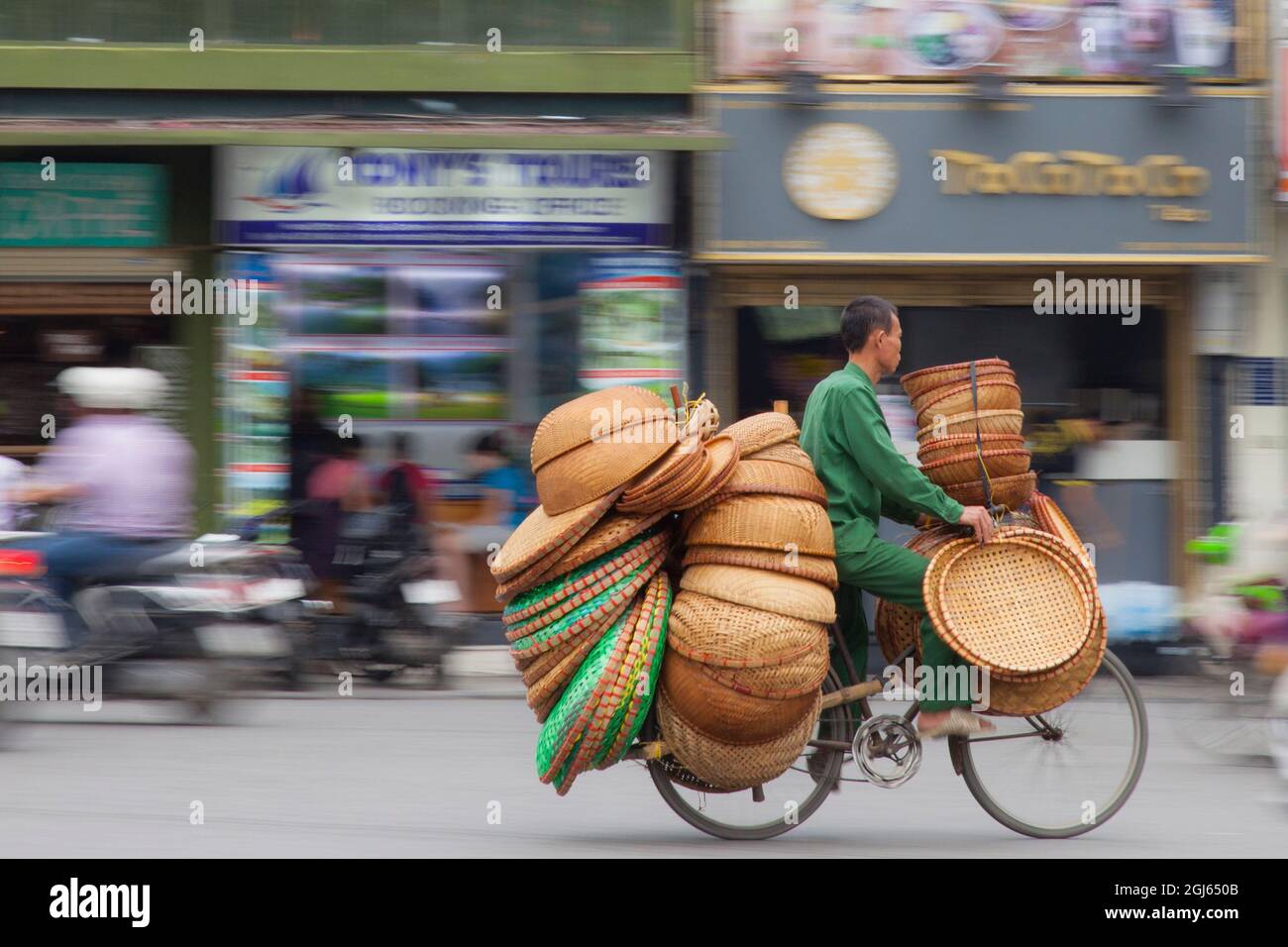 Man riding bicycle vietnam hi-res stock photography and images - Alamy
