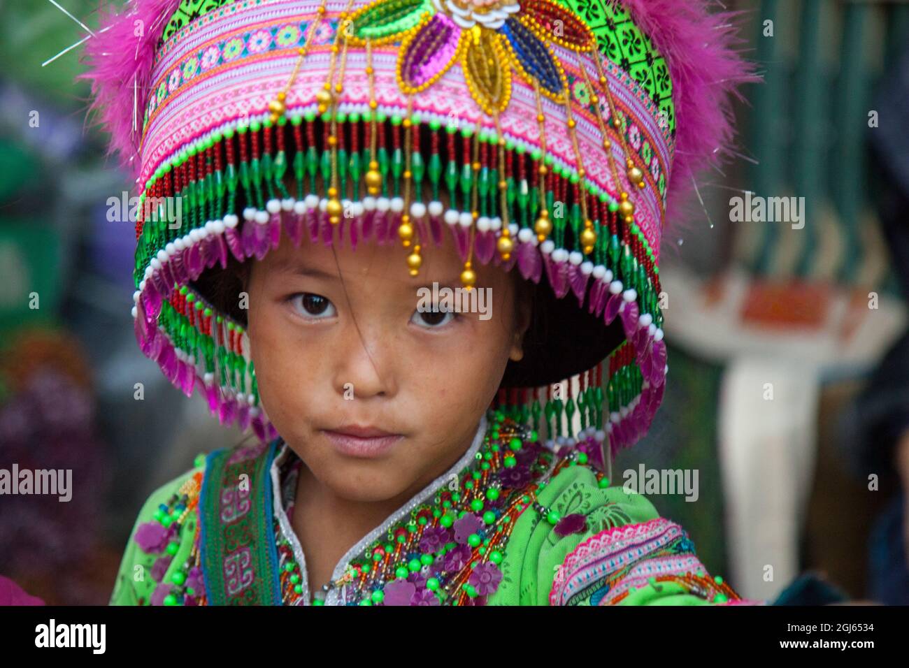 Hmong girl in traditional hi-res stock photography and images - Alamy