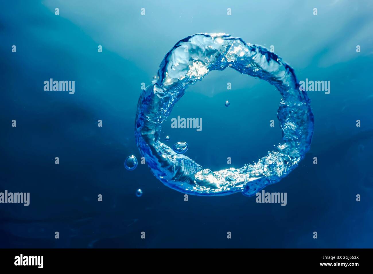 Bubble Ring Underwater, Ring Bubble Stock Photo - Alamy
