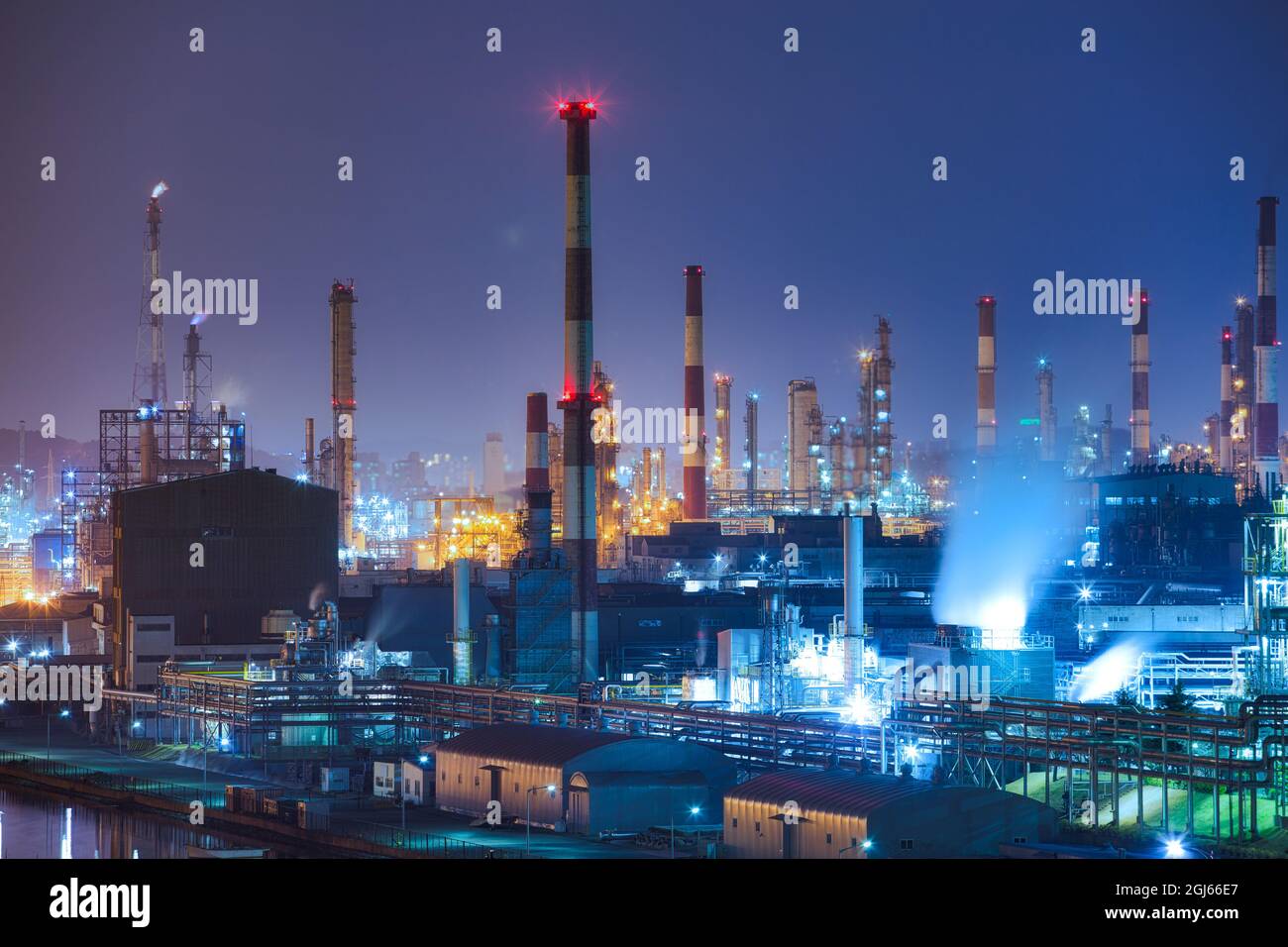 Petrochemical plant in Ulsan, South Korea Stock Photo - Alamy