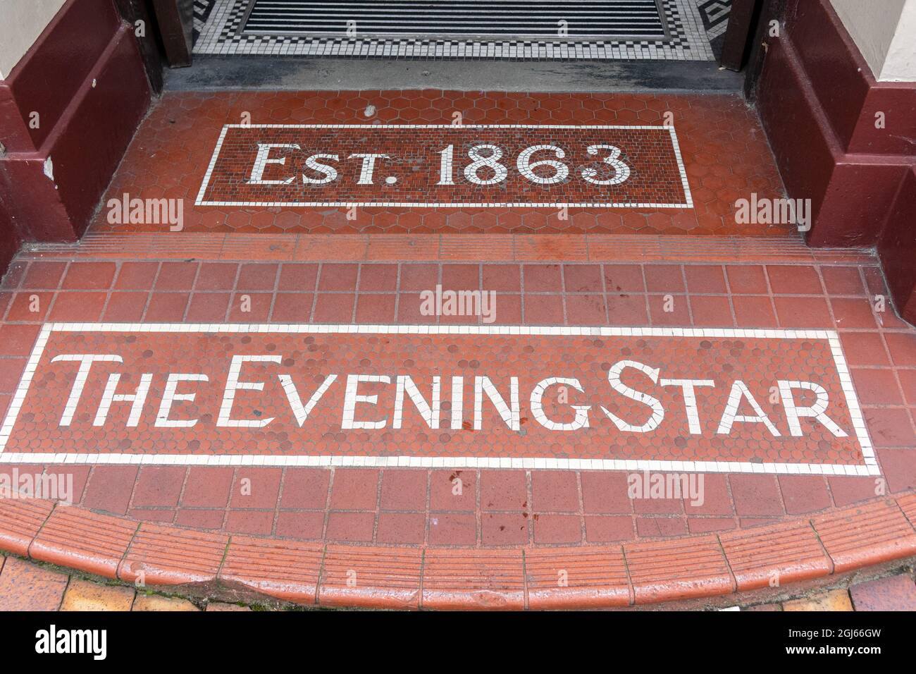 Newspaper office hi-res stock photography and images - Alamy