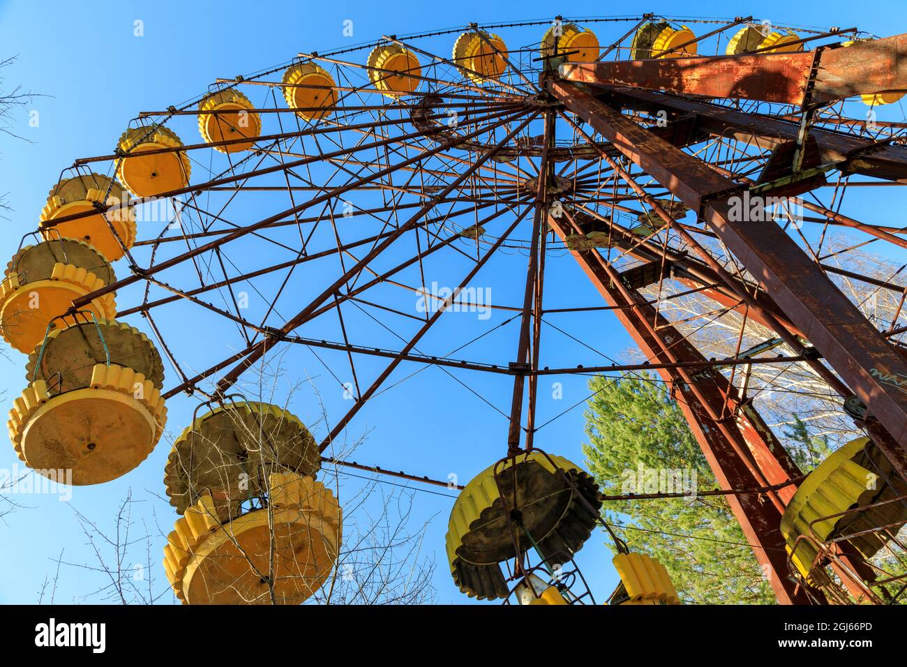 Ukraine, Pripyat, Chernobyl. Amusement park, Ferris wheel Stock Photo ...