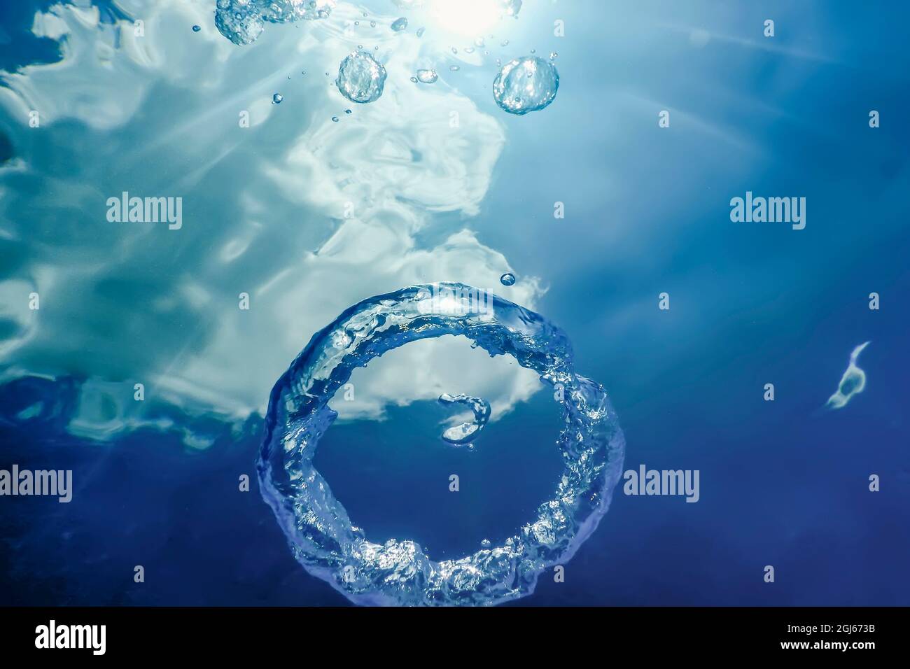 Bubble Ring Underwater, Ring Bubble Stock Photo - Alamy