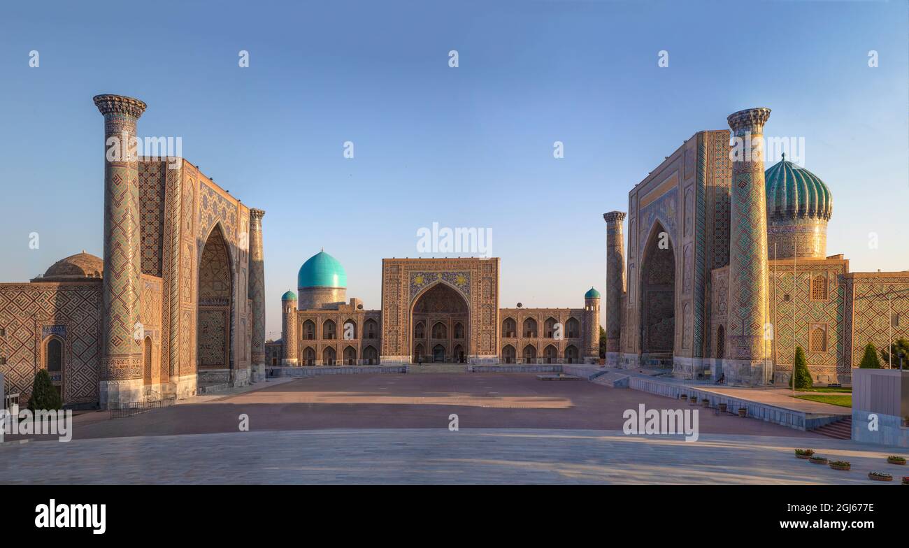 Central Asia, Uzbekistan, Samarkand. Mosque complex at twilight Stock ...
