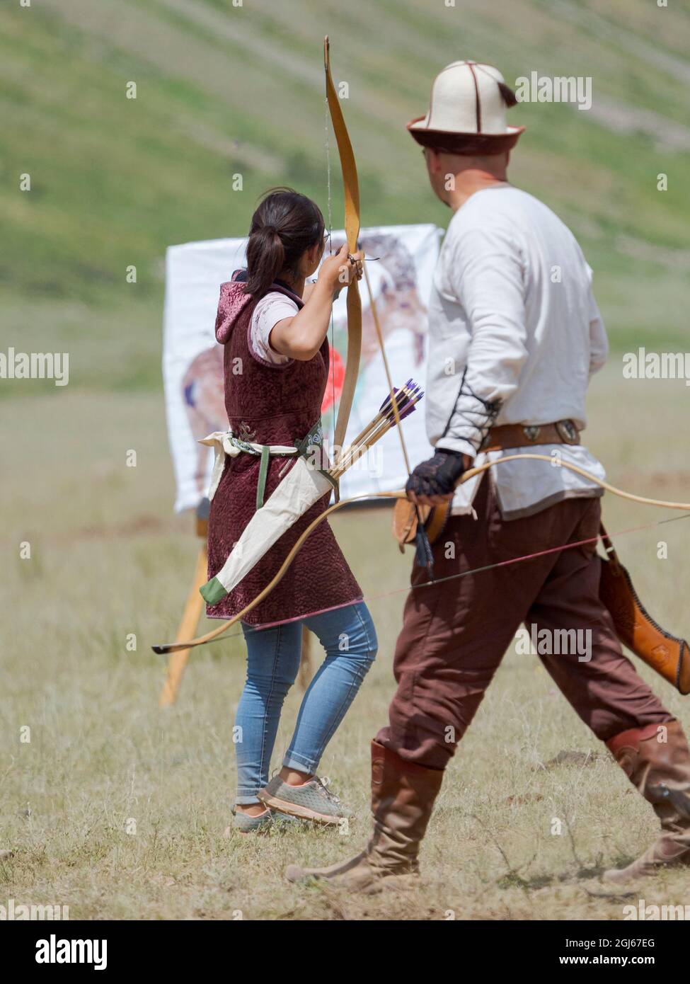 Traditional archery hi-res stock photography and images - Alamy