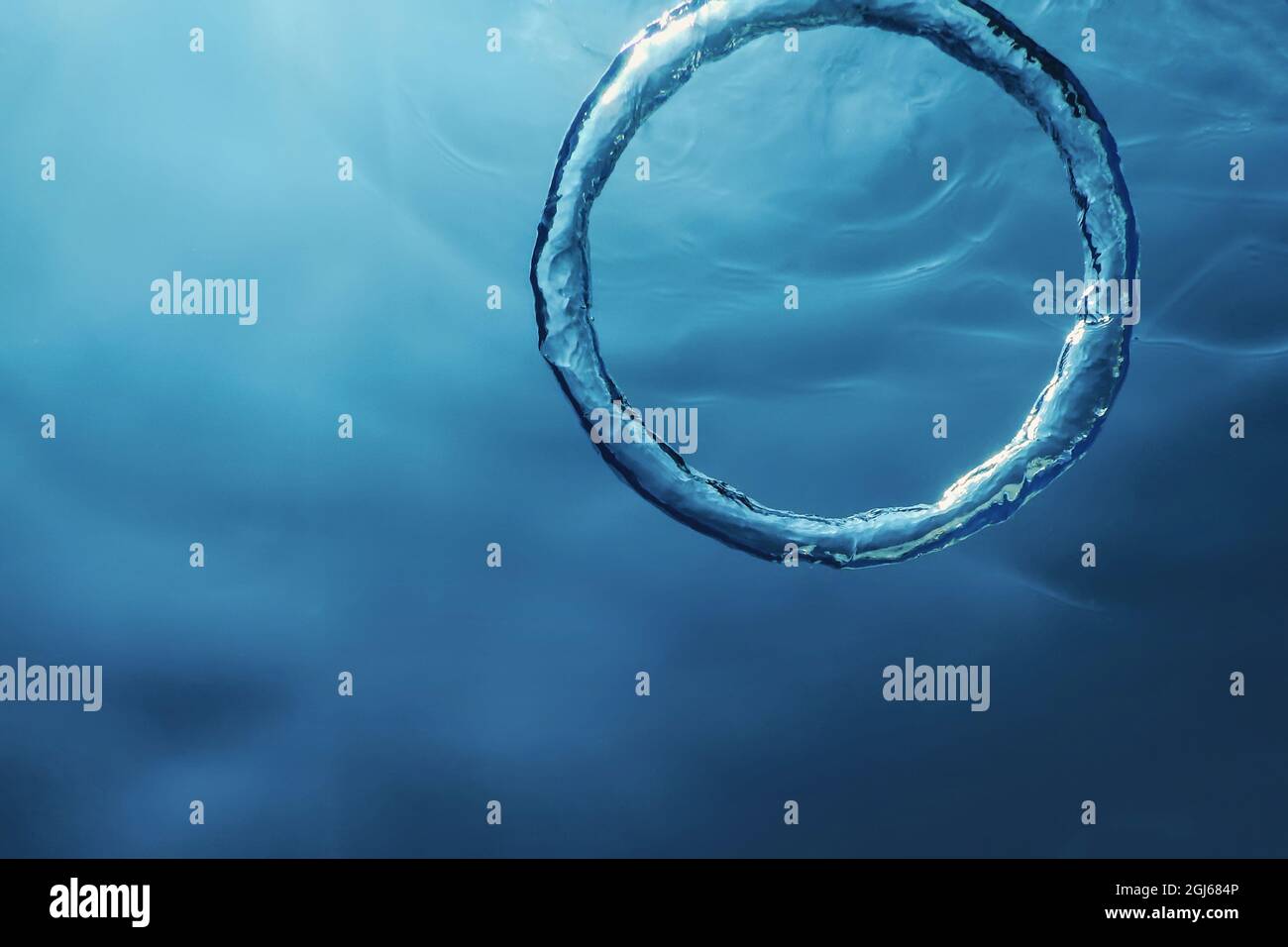 Bubble Ring Underwater, Ring Bubble Stock Photo - Alamy