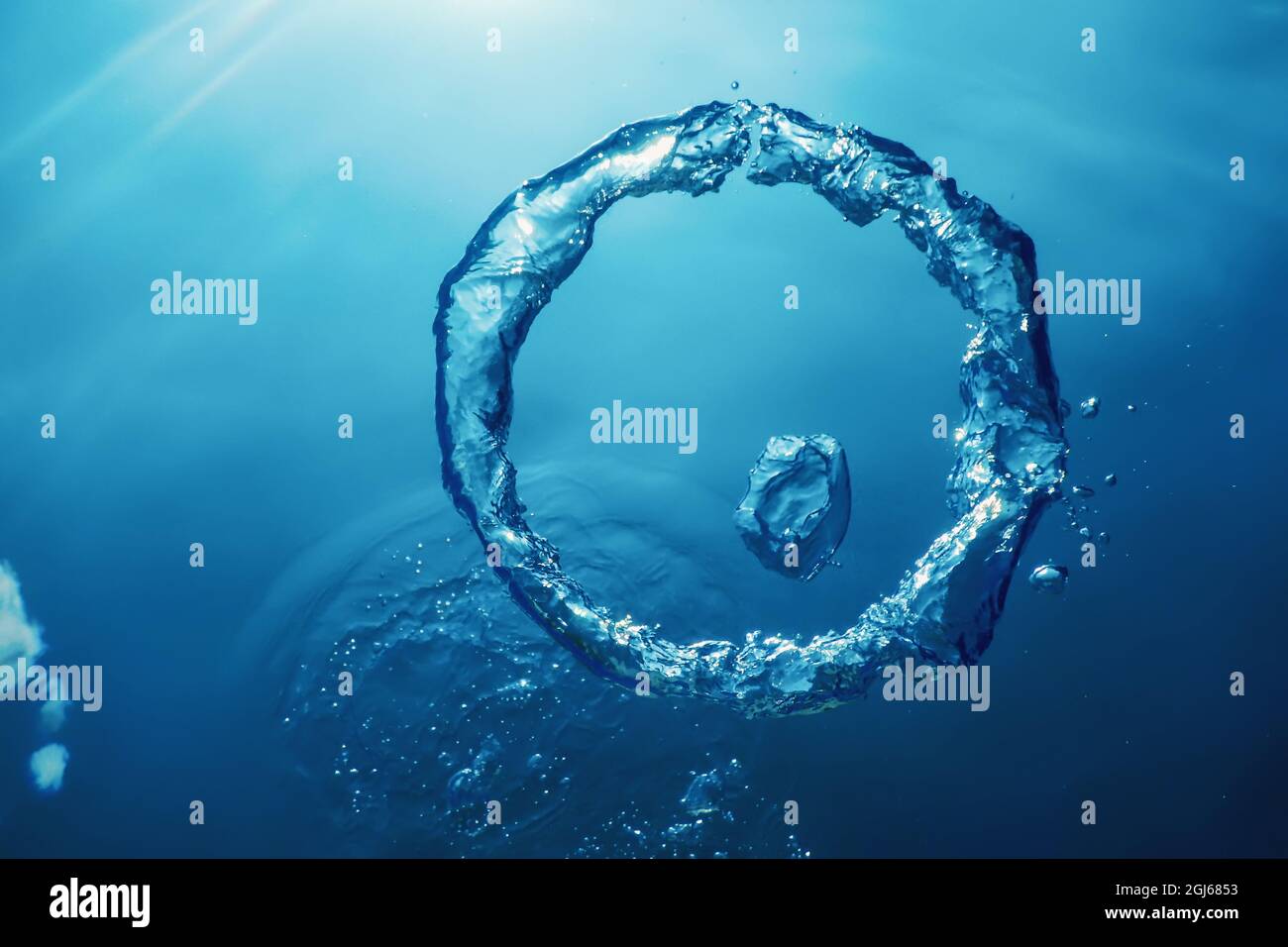 Bubble Ring Underwater, Ring Bubble Stock Photo - Alamy