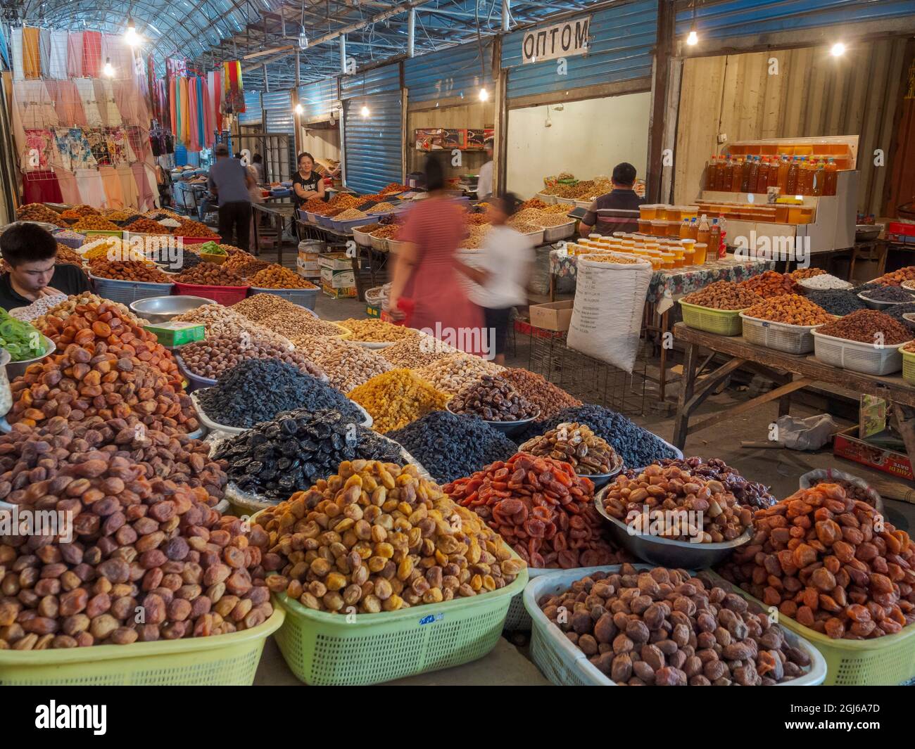 Jayma Bazaar, one of the greatest traditional markets in central Asia ...