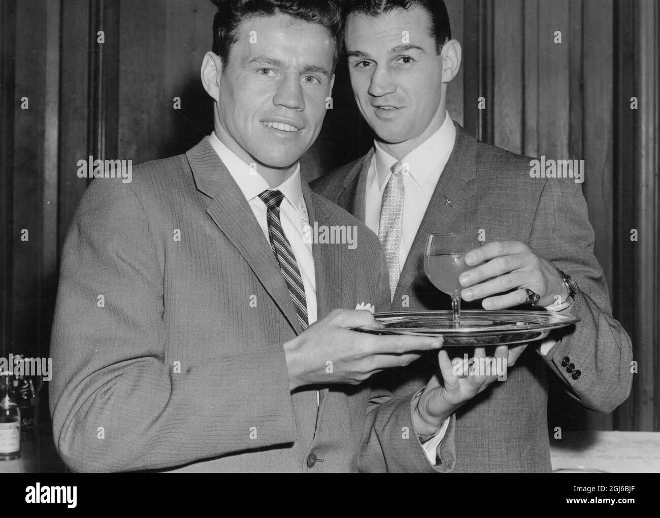 Terry Downes (left) - middleweight challenger offers Paul Pender ...