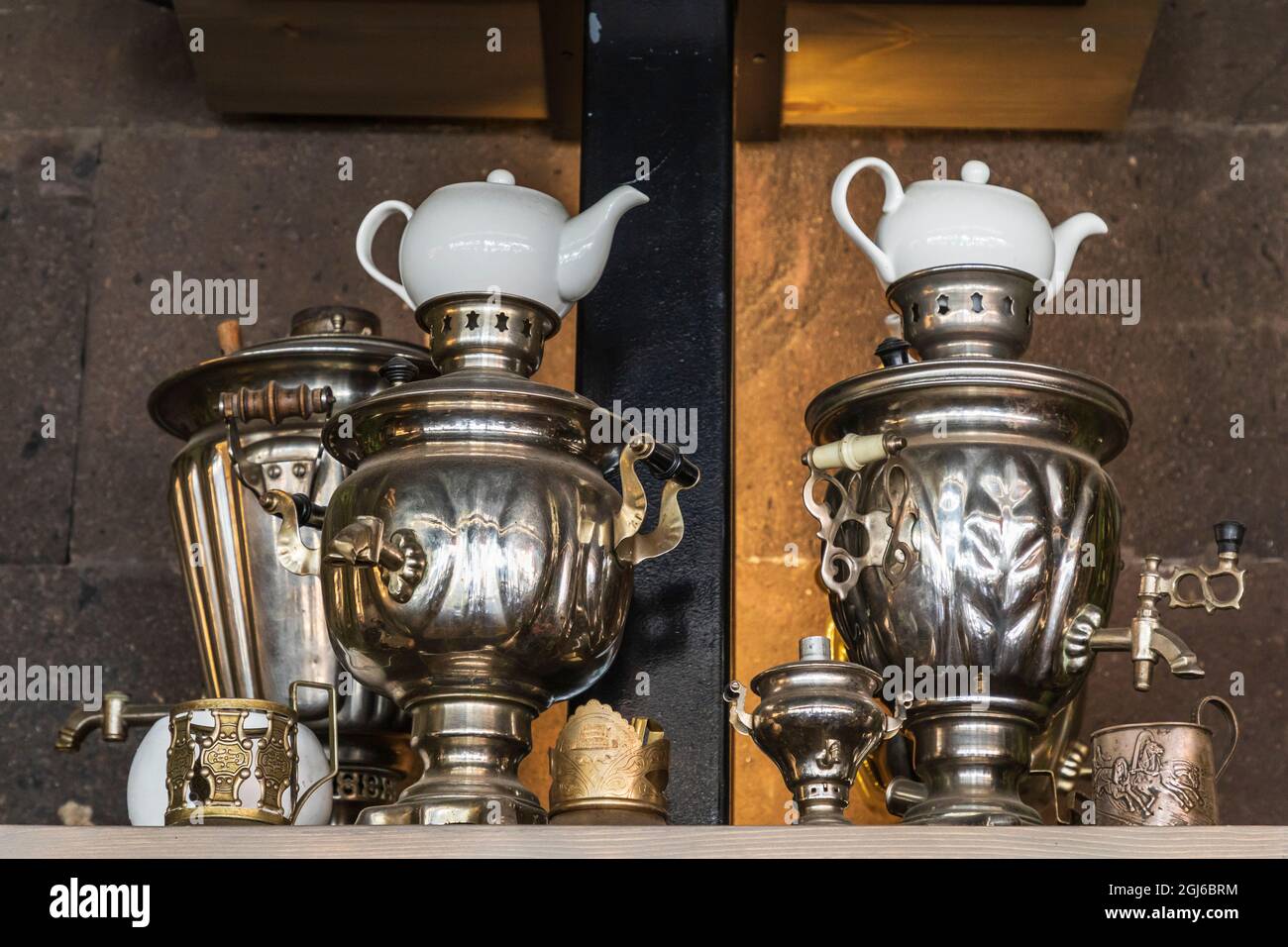 Samovars hi-res stock photography and images - Alamy