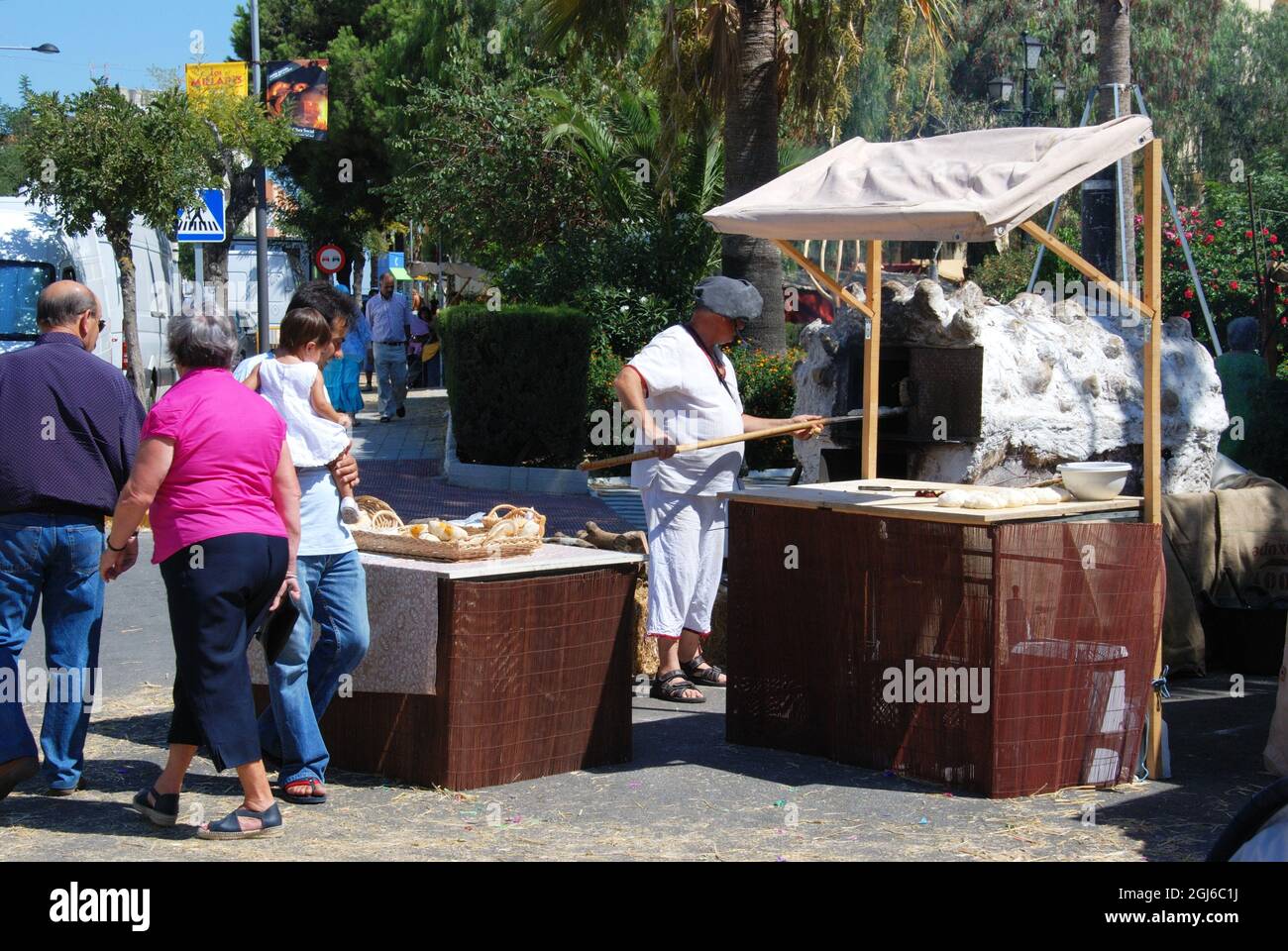 Bakers oven hi-res stock photography and images - Alamy