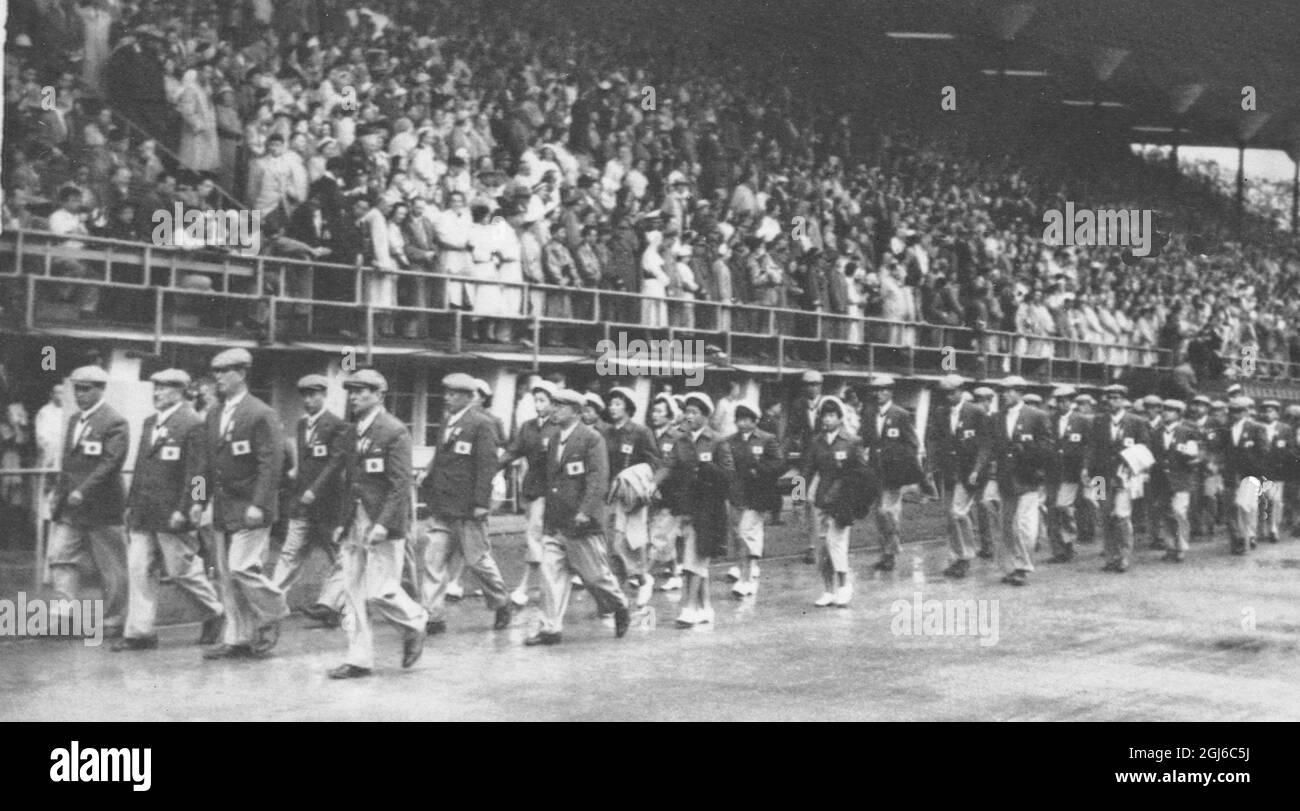 Olympic Games - Helsinki The Japanese team parade in the stadium during ...