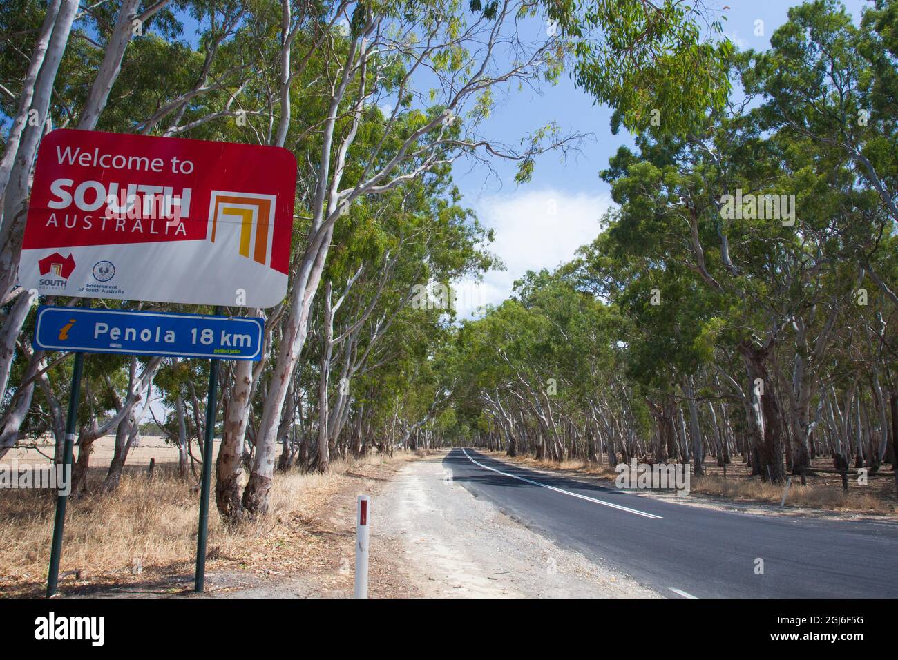 Welcome to South Australia road sign at border of states Stock Photo ...