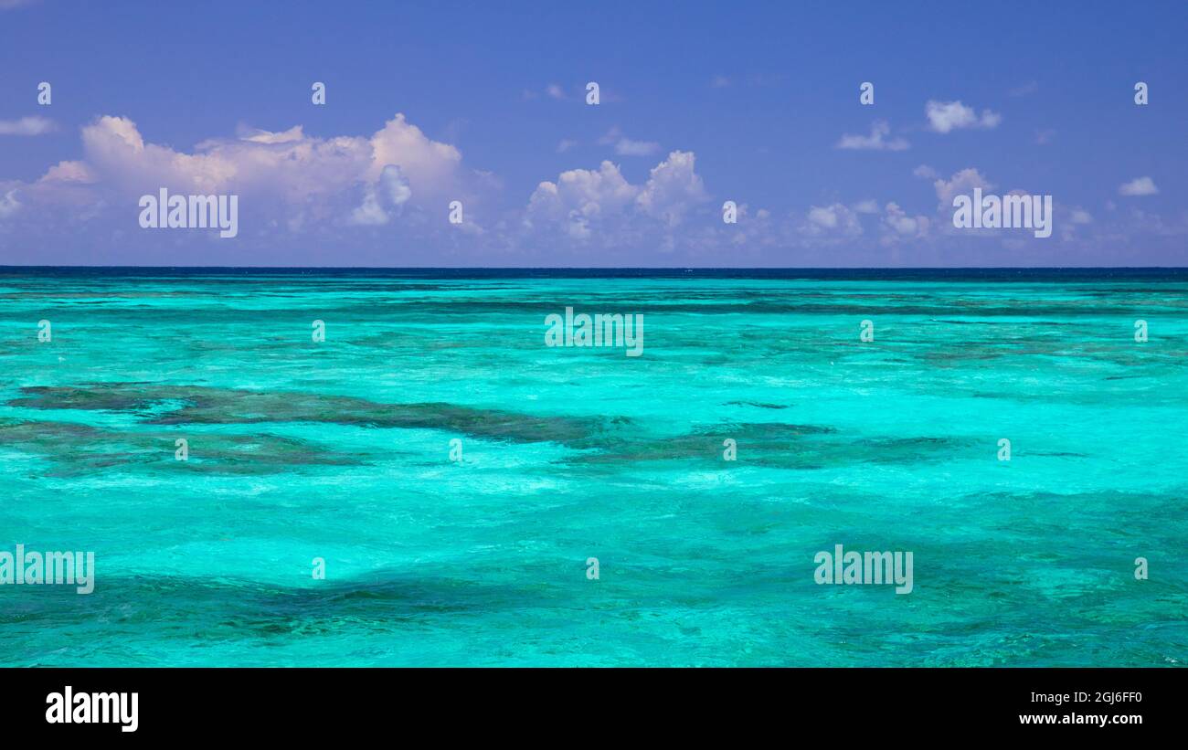 Matanilla Reef, blue ocean waters of the Abacos, Bahamas Stock Photo ...
