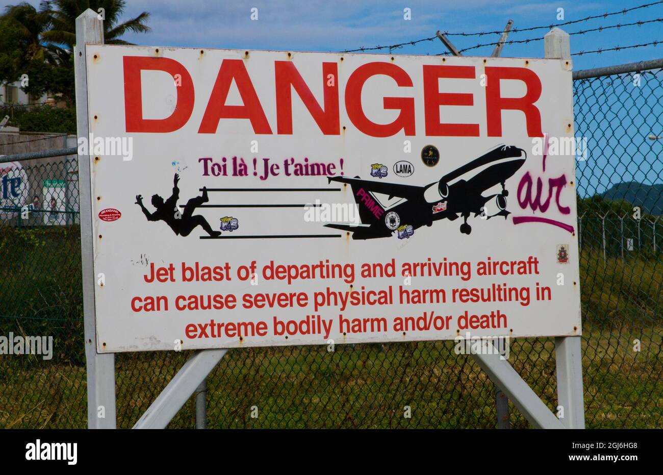 Danger of jet blast sign in Sint Maarten Stock Photo - Alamy