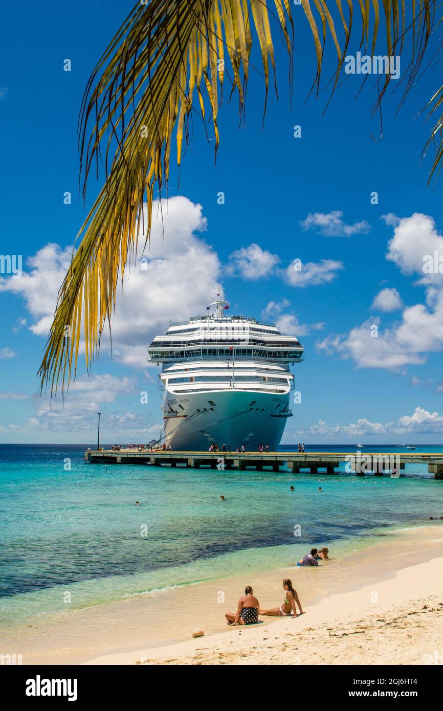 Cruise ship at Grand Turk Cruise Port, Grand Turk Island, Turks and ...