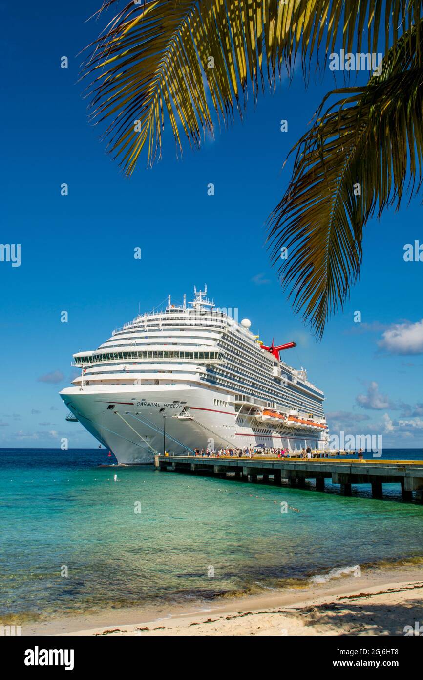 Cruise ship at Grand Turk Cruise Port, Grand Turk Island, Turks and ...