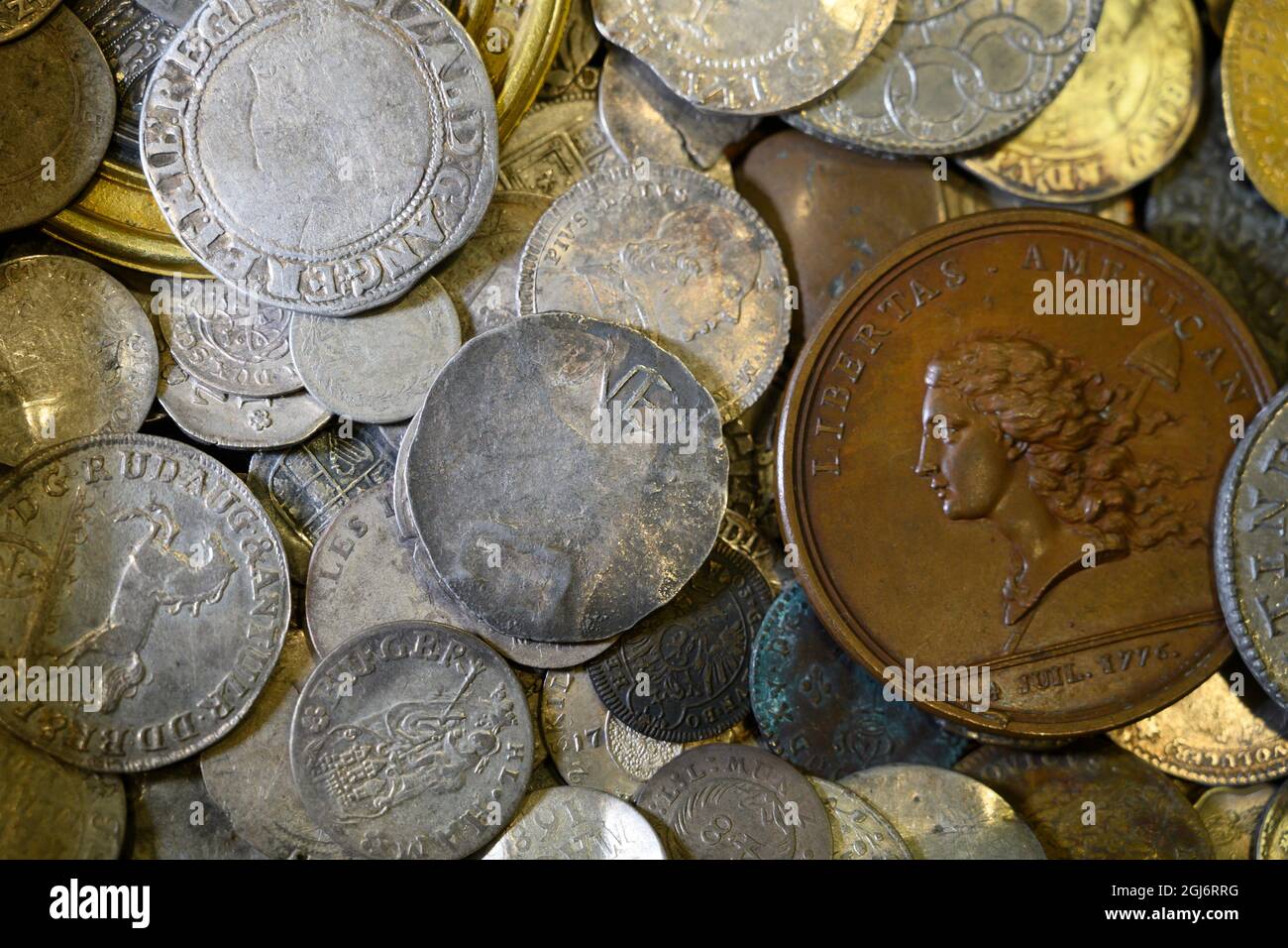 17th century coin hi-res stock photography and images - Alamy