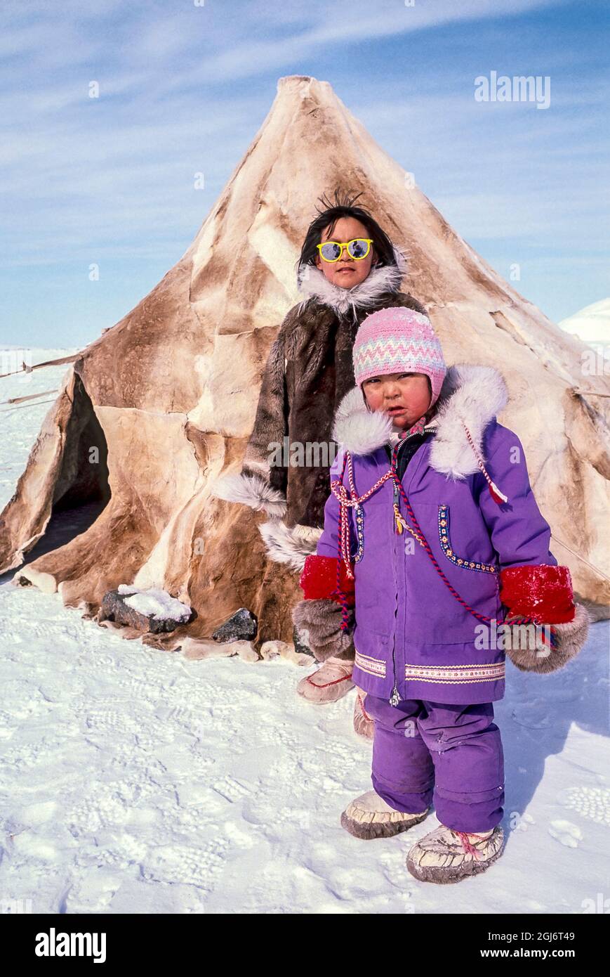 Inuit girl tent hi-res stock photography and images - Alamy
