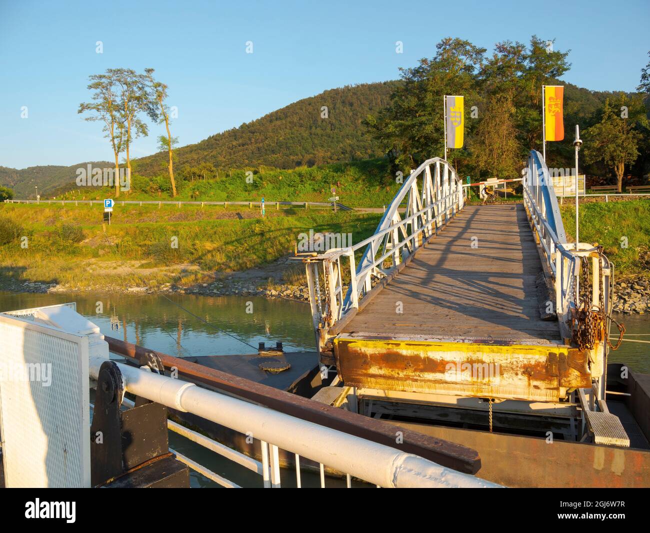 Cable ferry near Spitz crossing the Danube in the wine-growing area ...