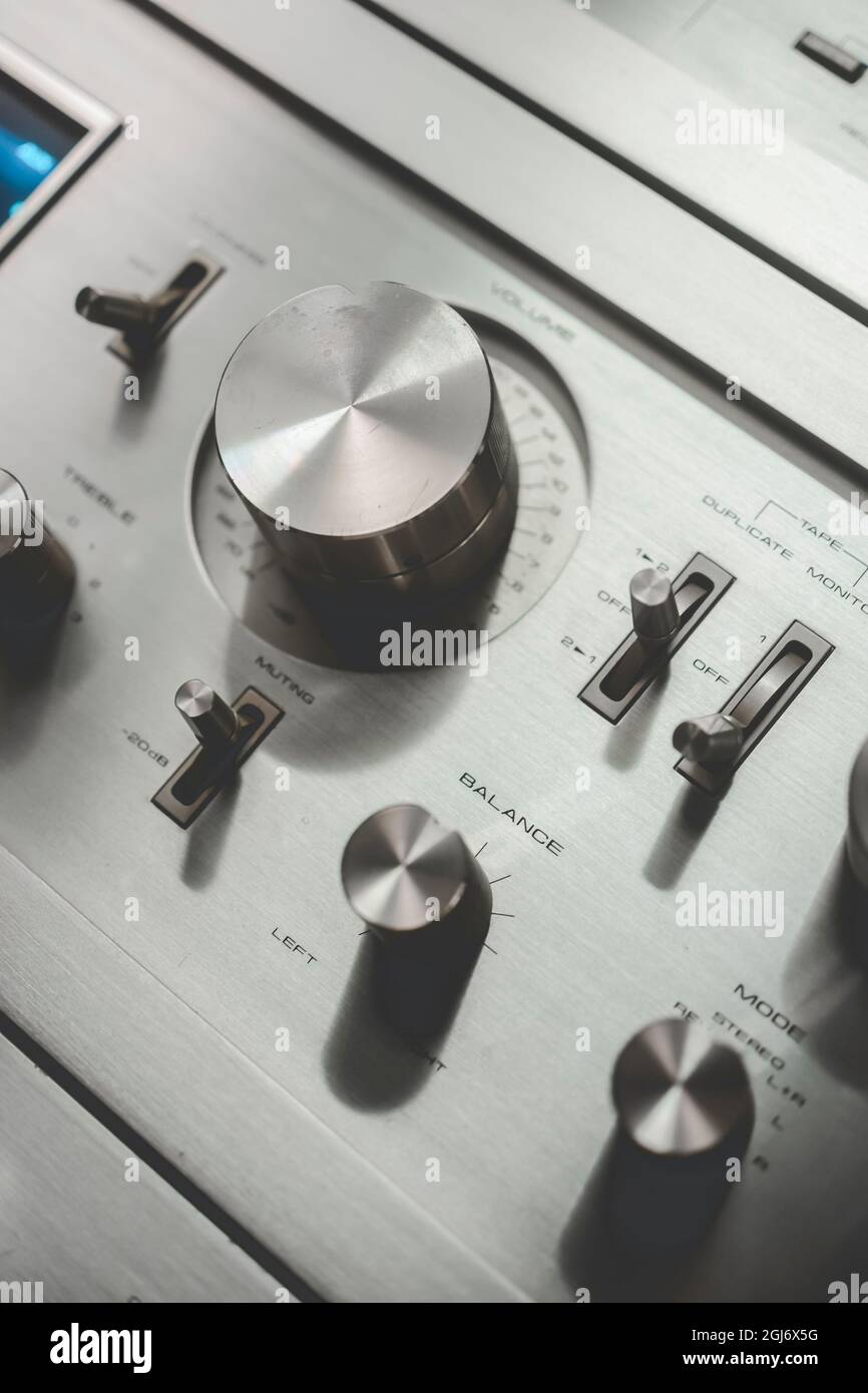 Vintage HiFi audio system, detail of the knobs and metal front Stock ...