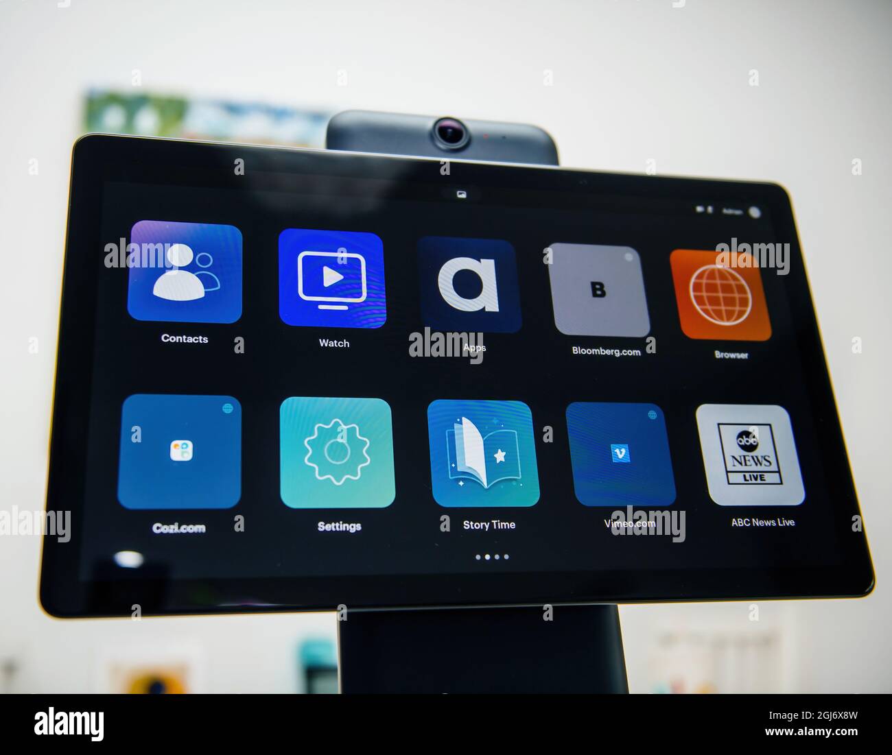 Portal device features hi-res stock photography and images - Alamy