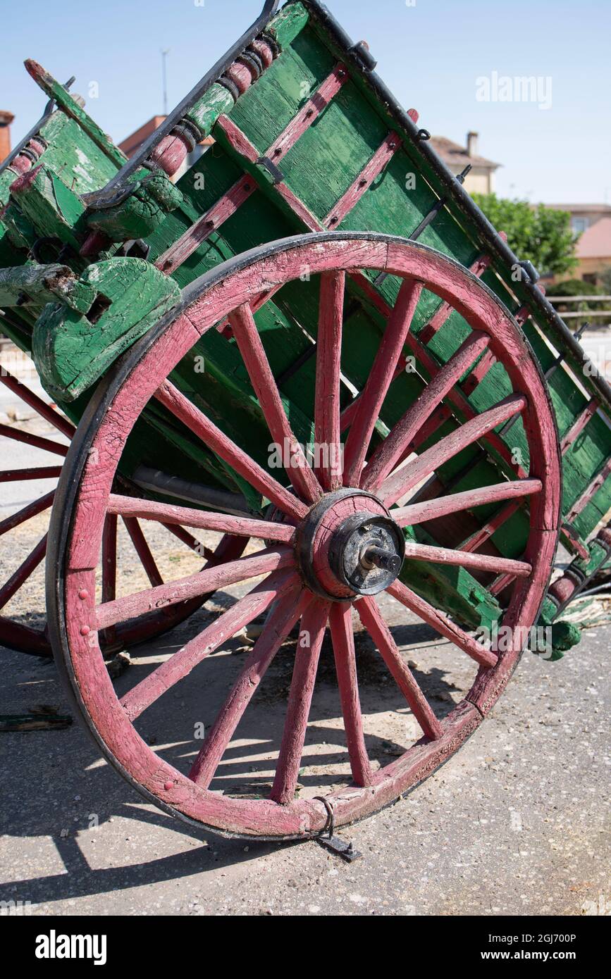 wooden cart, old and abandoned Stock Photo - Alamy