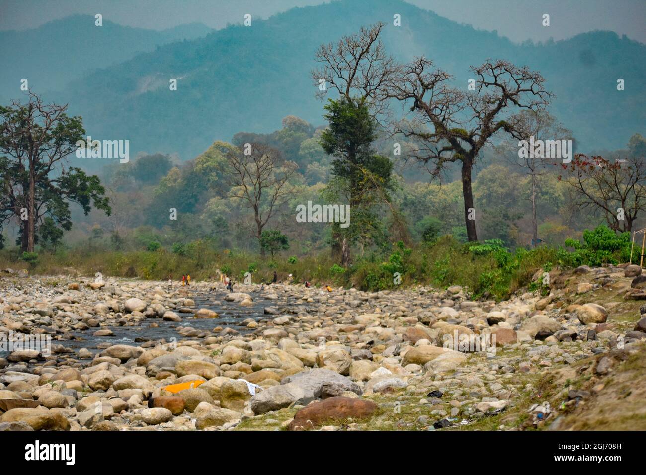 Green hilly landscape river hi-res stock photography and images - Alamy