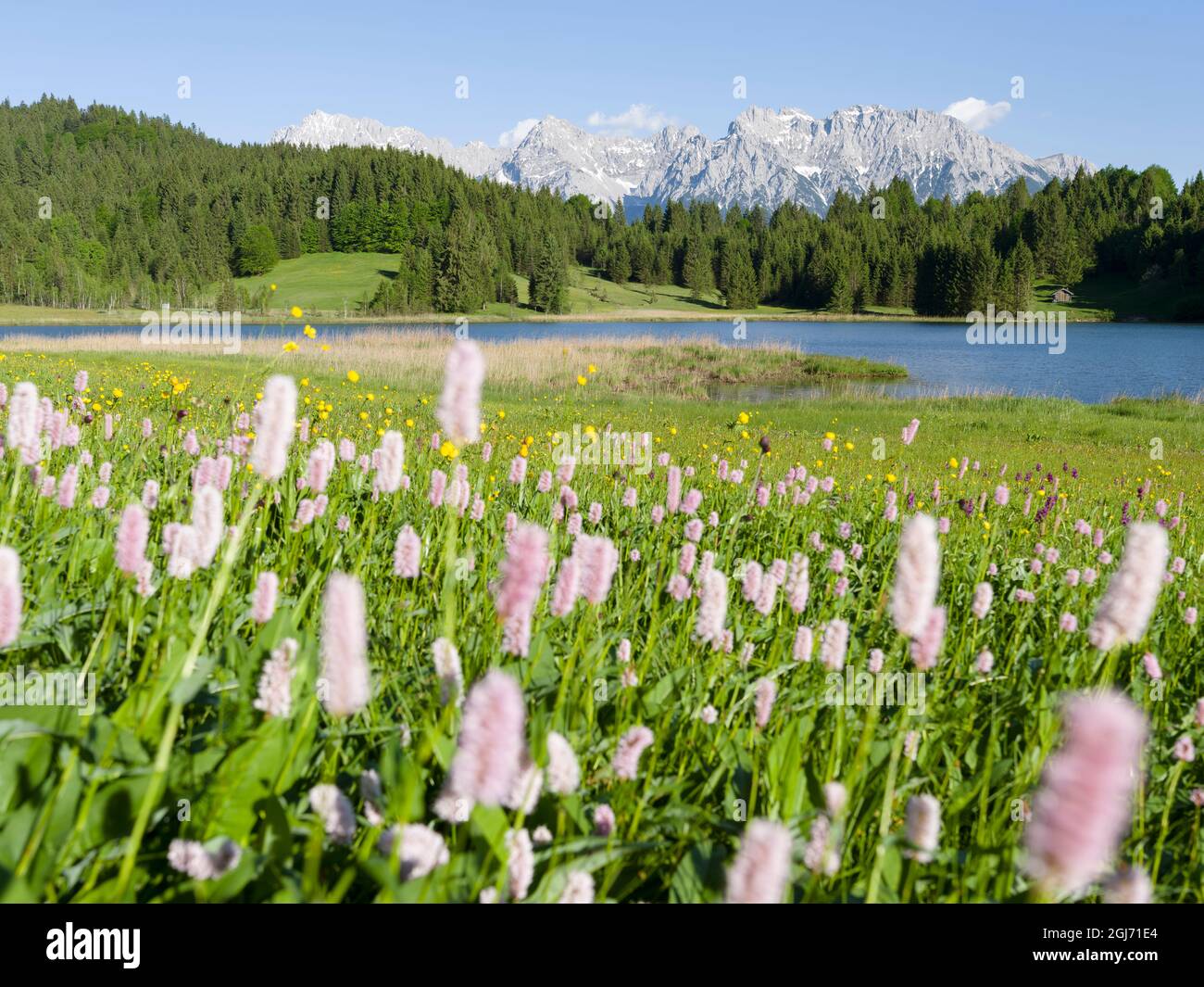 Karwendel mountain range near Mittenwald, Lake Wagenbruch See ...