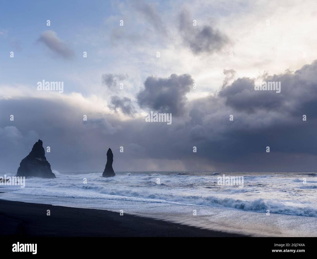 Coast near Vik i Myrdal during winter. Black volcanic beach Reynisfjara ...