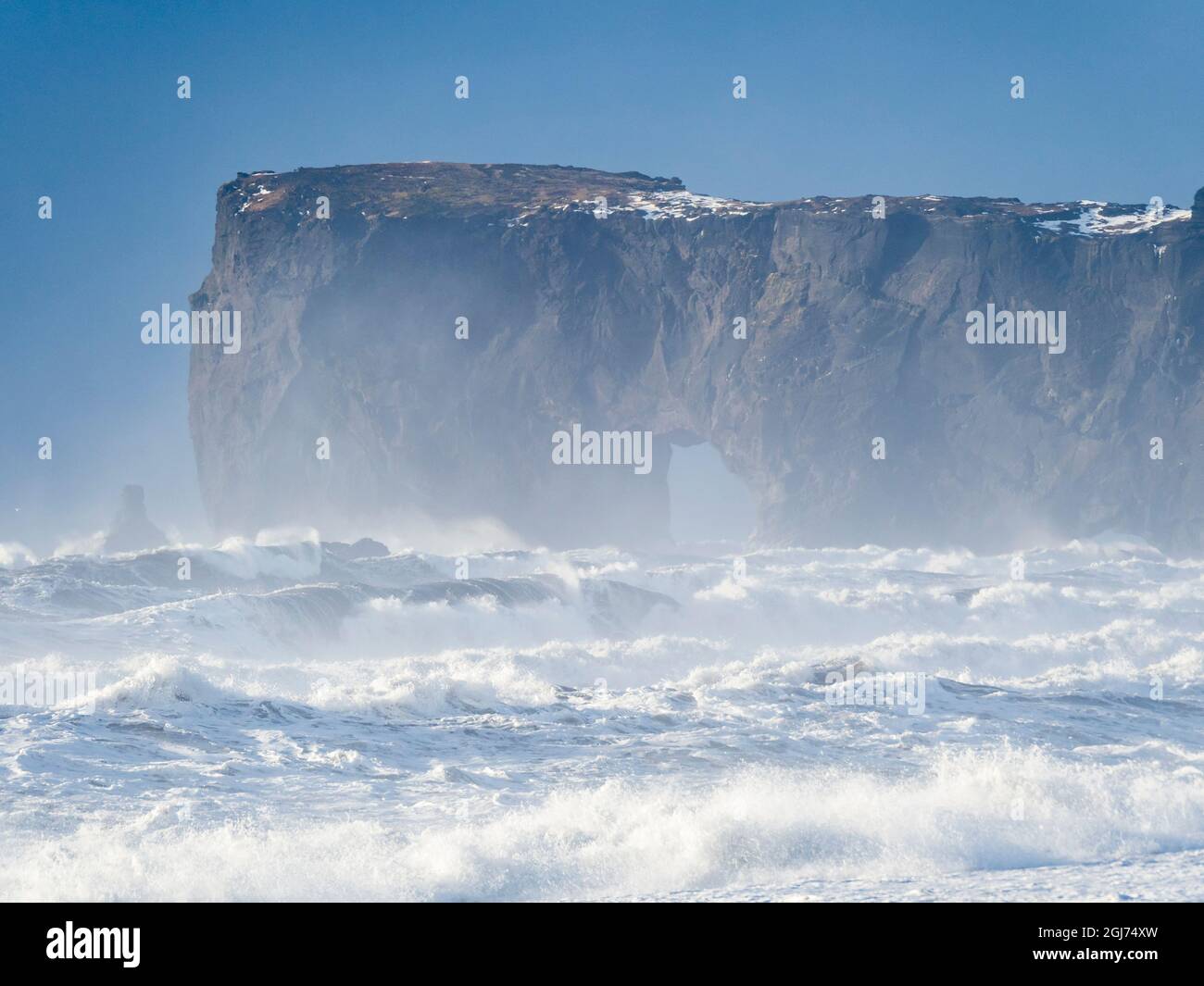 Coast near Vik i Myrdal during winter. Black volcanic beach Reynisfjara ...