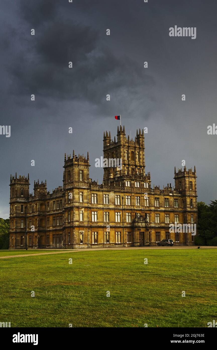 HIGHCLERE 2011-05-31 Highclere Castle. Behind the scenes of Downton ...