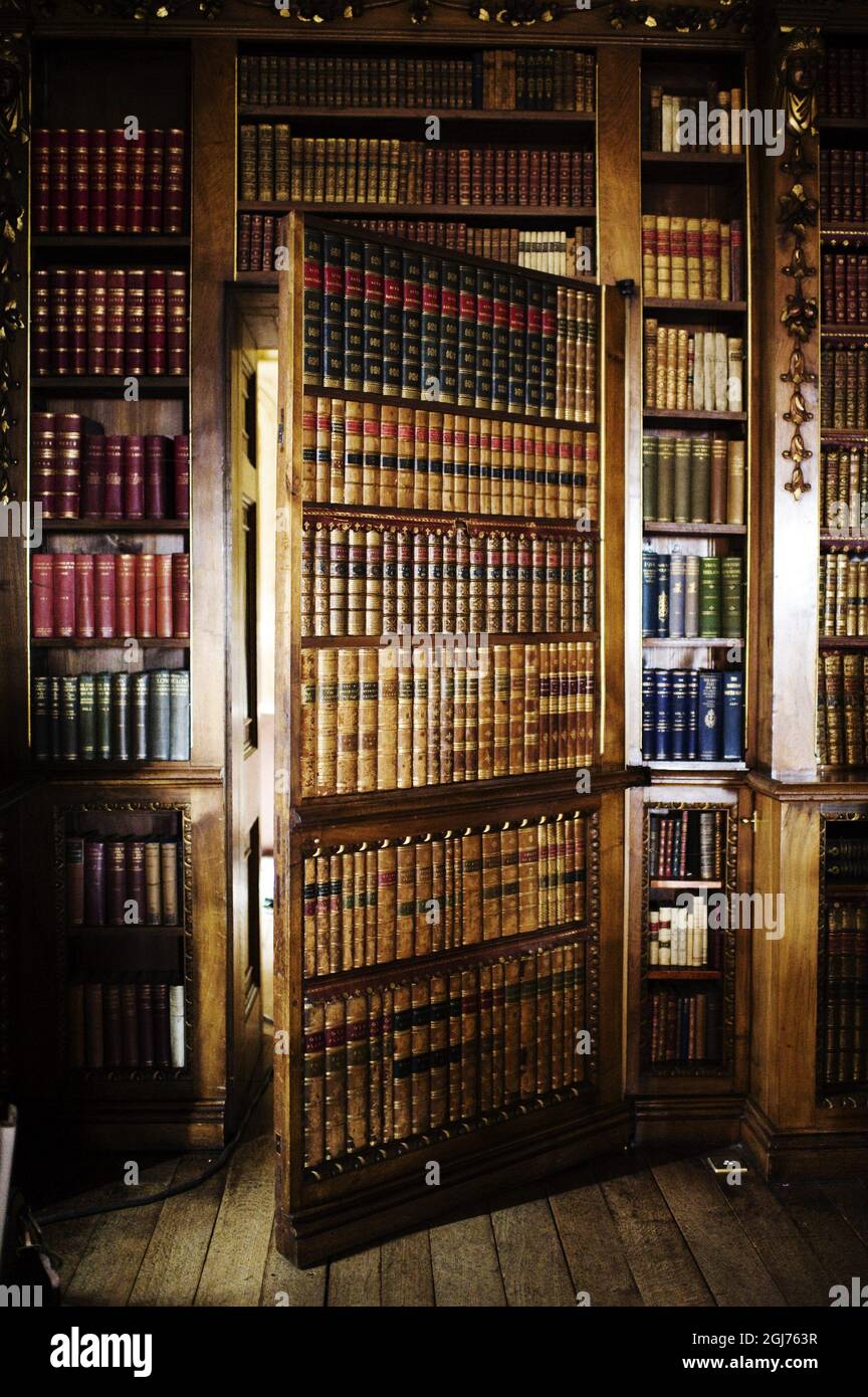 HIGHCLERE 2011-05-31 Behind the scenes of Downton Abbey. Filming the ...