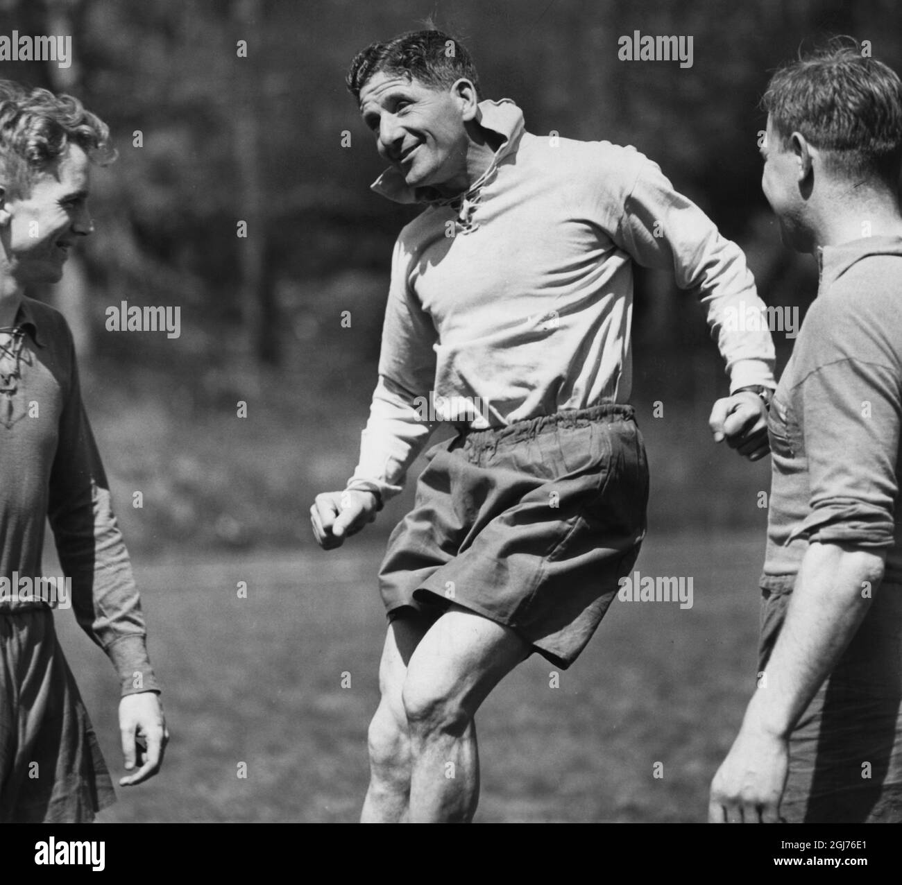 World cup ball 1950 hi-res stock photography and images - Alamy