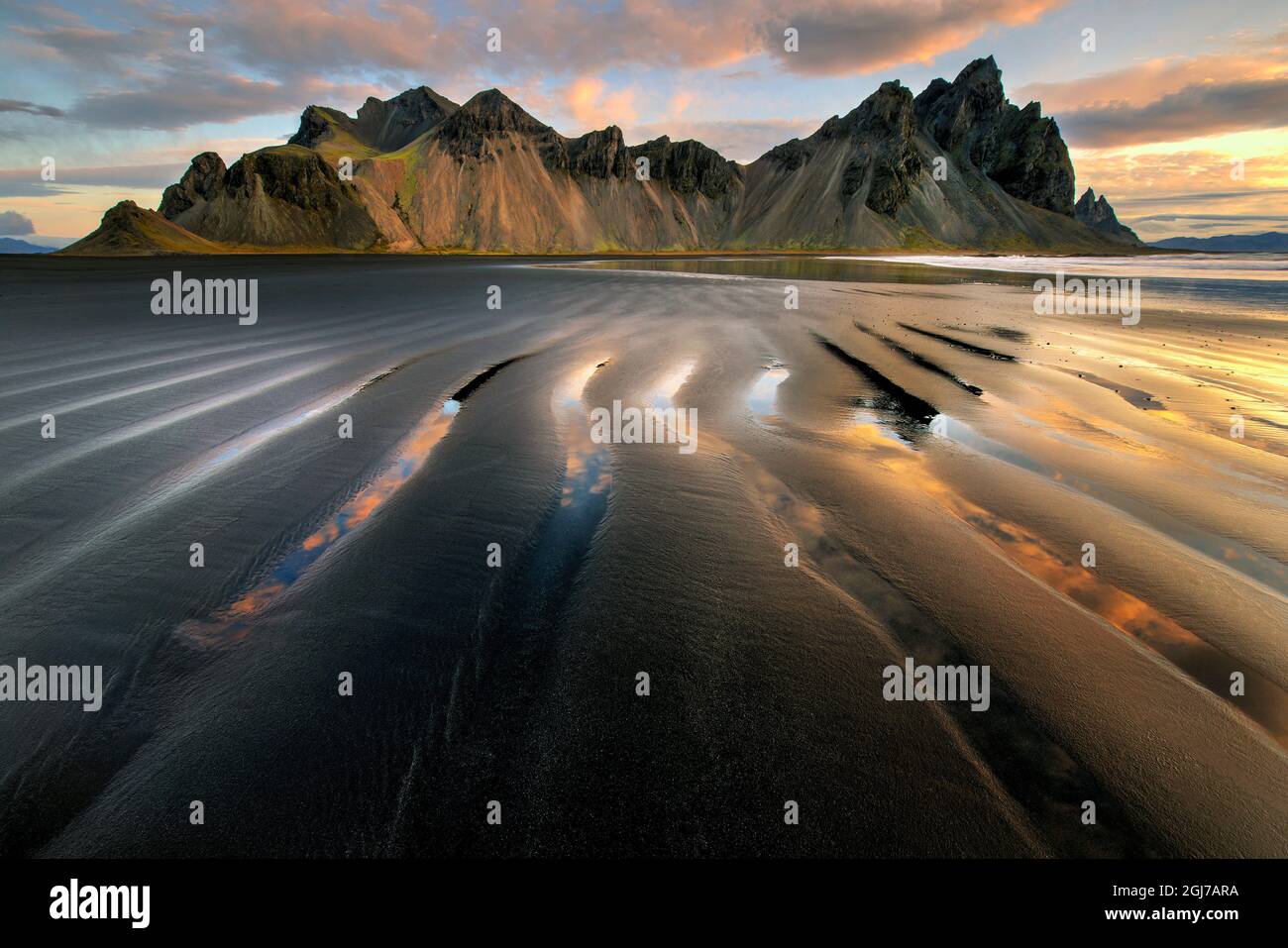 Vestrahorn beach near Hofn in the southeast of Iceland Stock Photo - Alamy