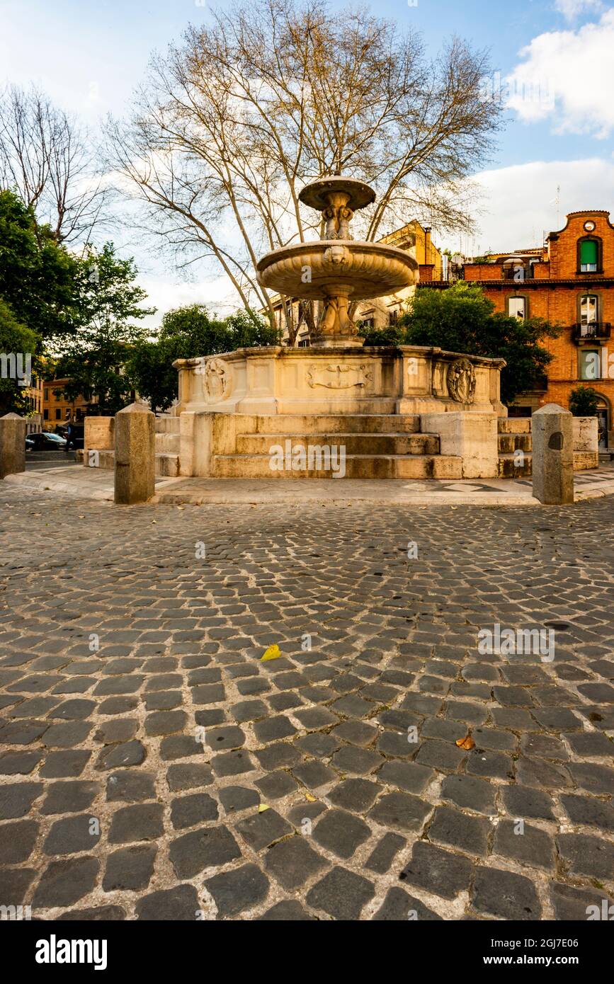 Fontana di pio ix hi-res stock photography and images - Alamy
