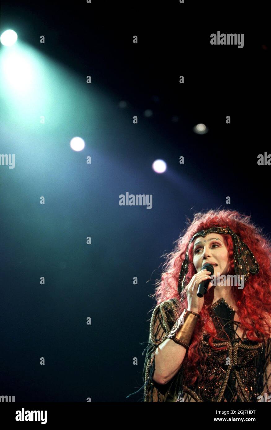 Cher 1999 hi-res stock photography and images - Alamy
