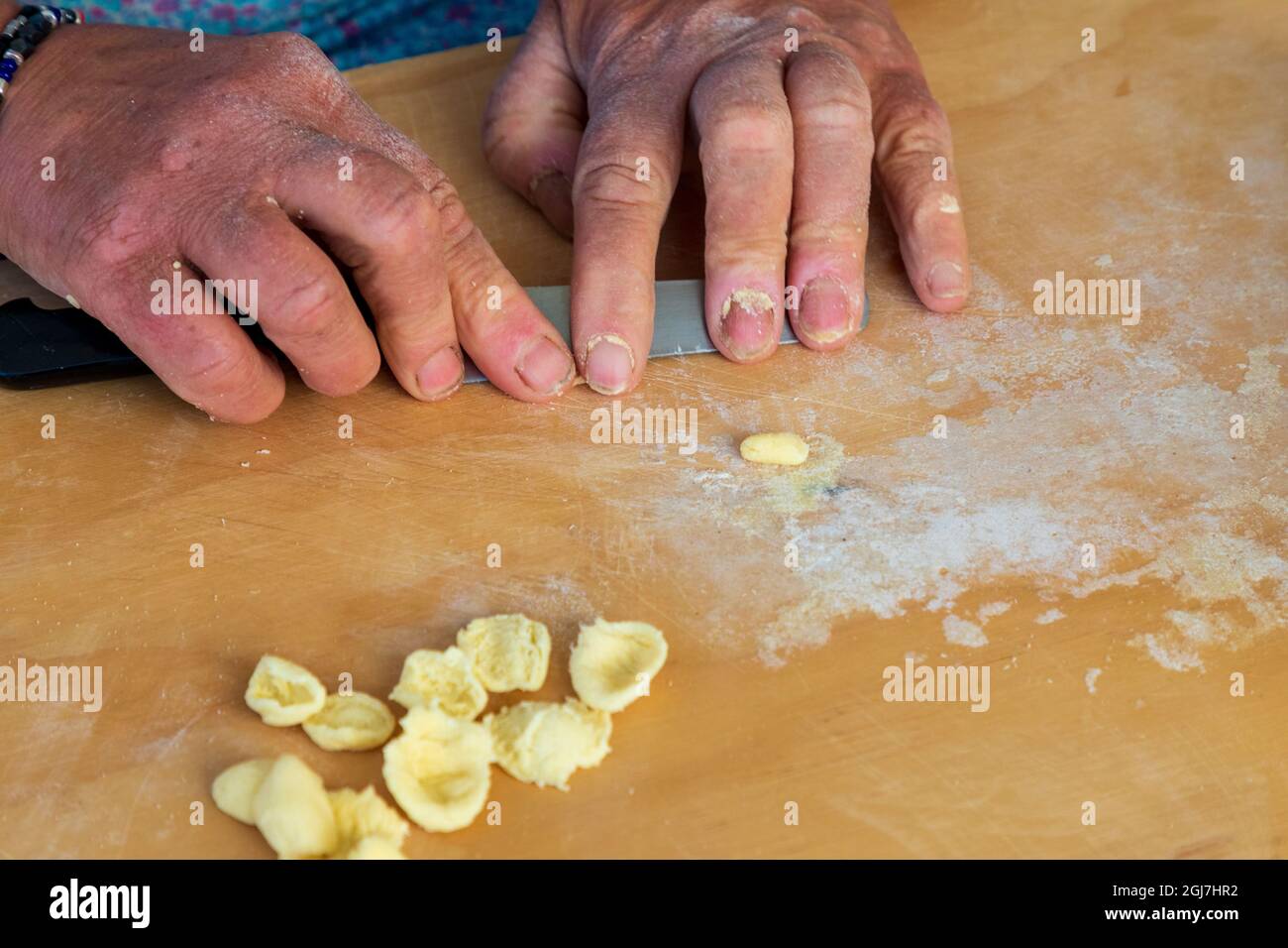 Making pasta bari puglia italy hi-res stock photography and images - Alamy